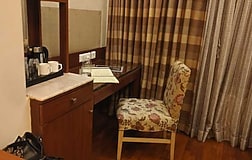 Residency club 𝗕𝗢𝗢𝗞 Pune Resort