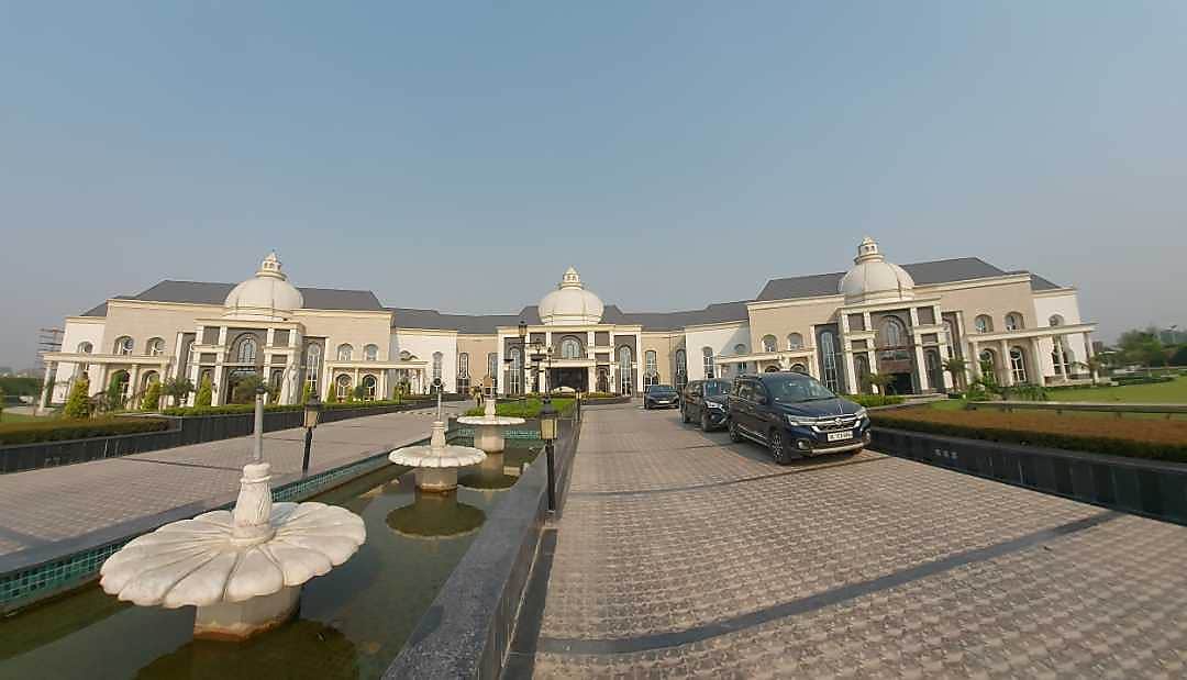 The Grand Nirvana 𝗕𝗢𝗢𝗞 Bareilly Hotel 𝘄𝗶𝘁𝗵 𝗙𝗥𝗘𝗘 𝗖𝗮𝗻𝗰𝗲𝗹𝗹𝗮𝘁𝗶𝗼𝗻