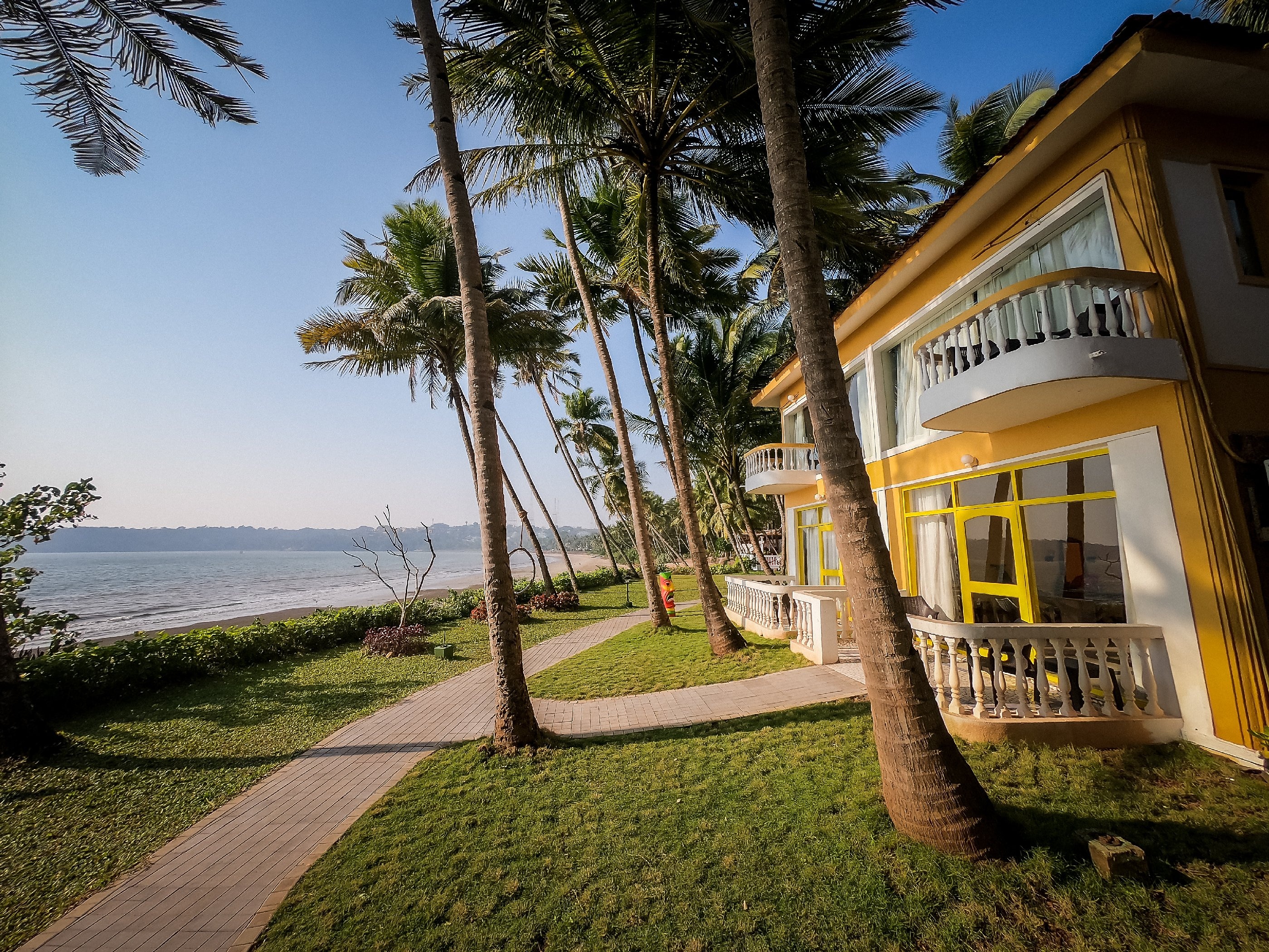 Bambolim Beach Resort 𝗕𝗢𝗢𝗞 Goa Resort