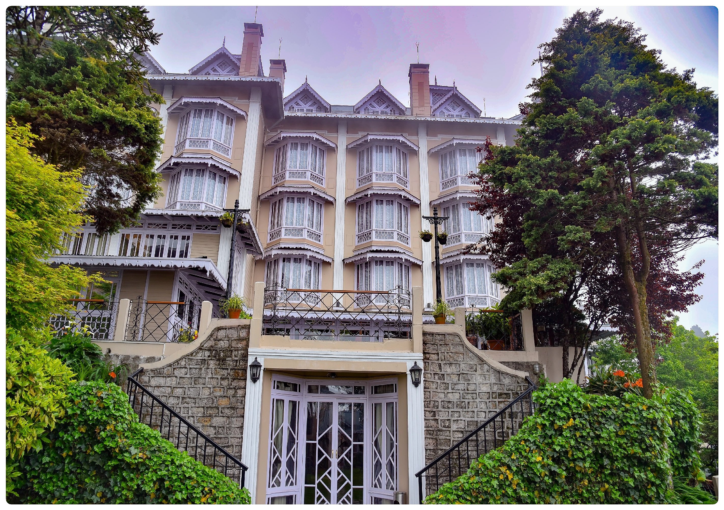 Cedar Inn Darjeeling Hotel, FREE Cancellation*, Price, Address & Reviews