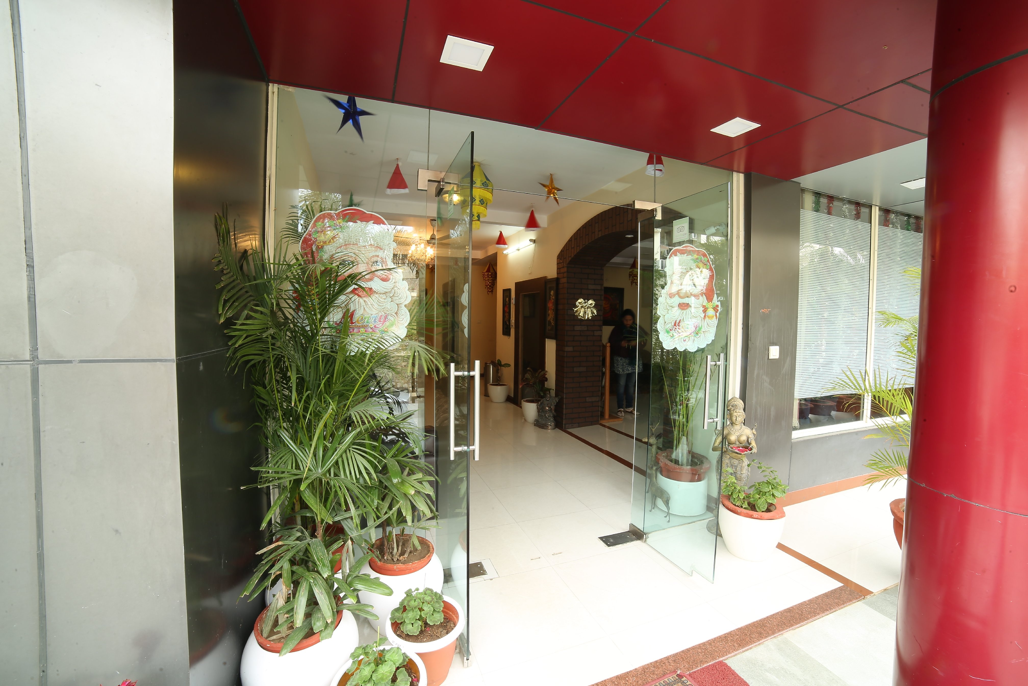 Yorkshire Inn Best Rates on Mount Abu Hotel Deals, Reviews & Photos