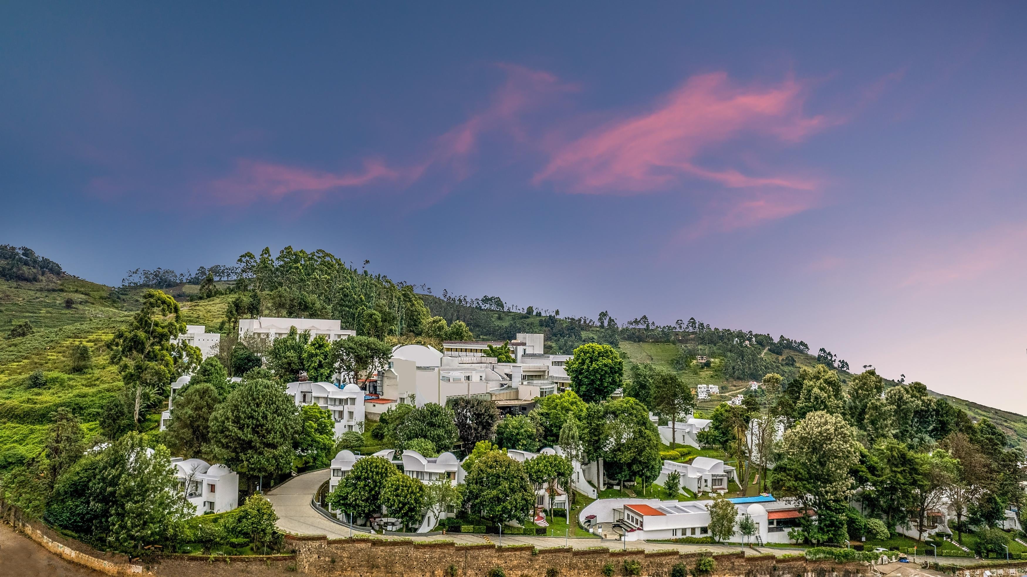 Sterling Kodai Valley 𝗕𝗢𝗢𝗞 Kodaikanal Resort