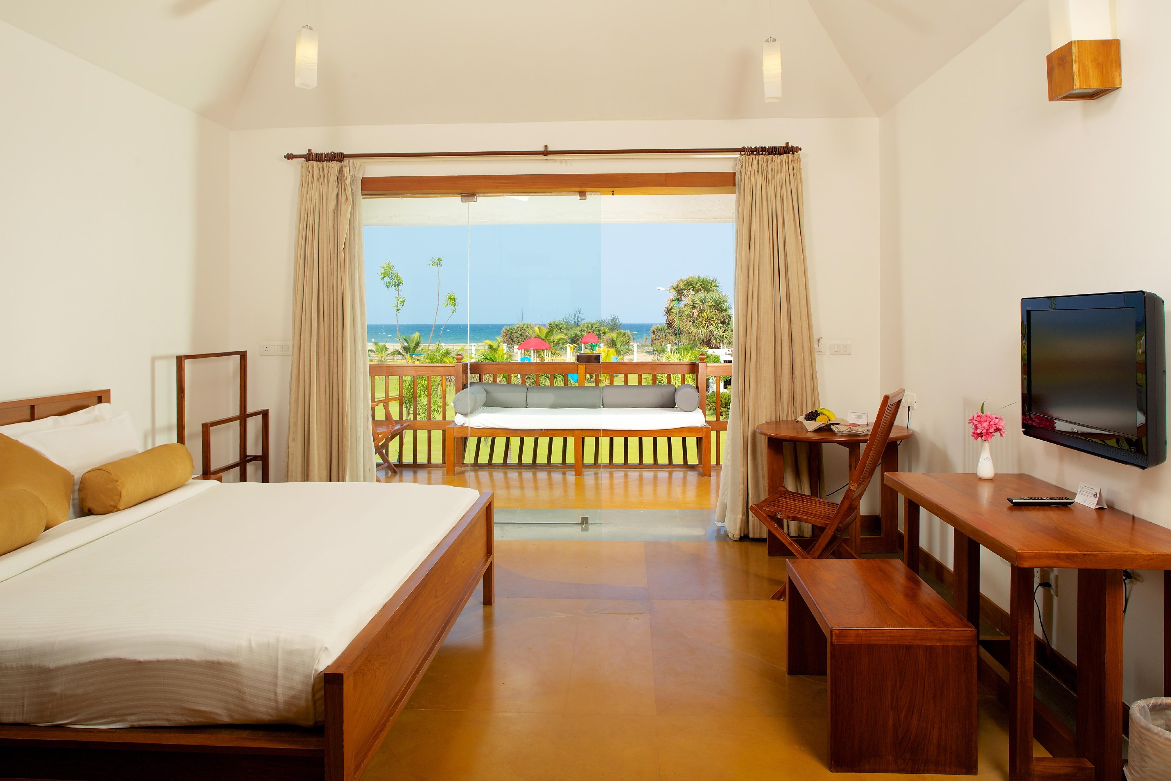 Le Pondy Beach and Lake Resort 𝗕𝗢𝗢𝗞 Pondicherry Resort 𝘄𝗶𝘁𝗵 𝗙𝗥𝗘𝗘 ...