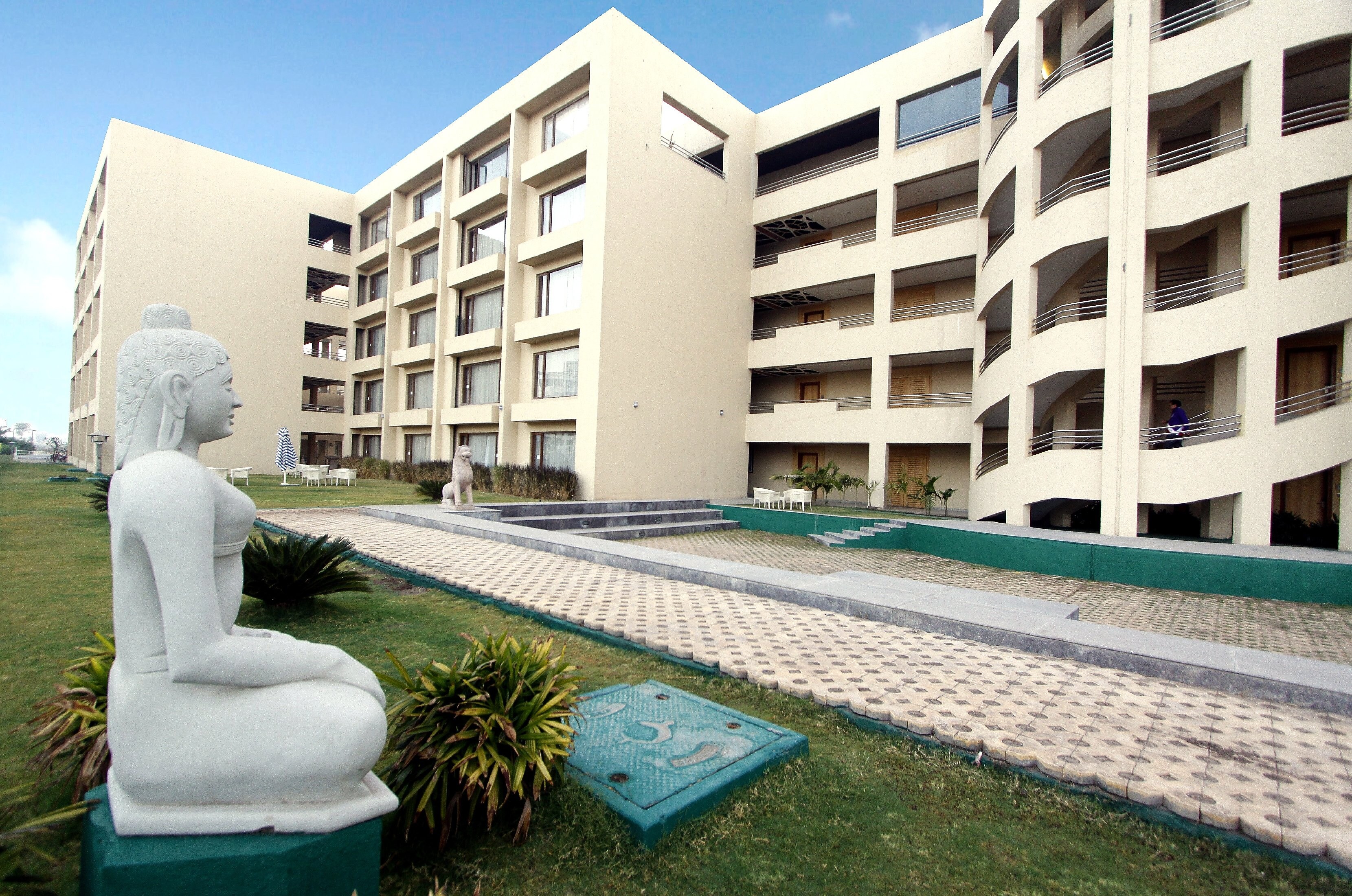 St Laurn -The Spiritual Resort Shirdi INR 132 OFF ( ̶2̶2̶0̶0̶ ) Resort ...