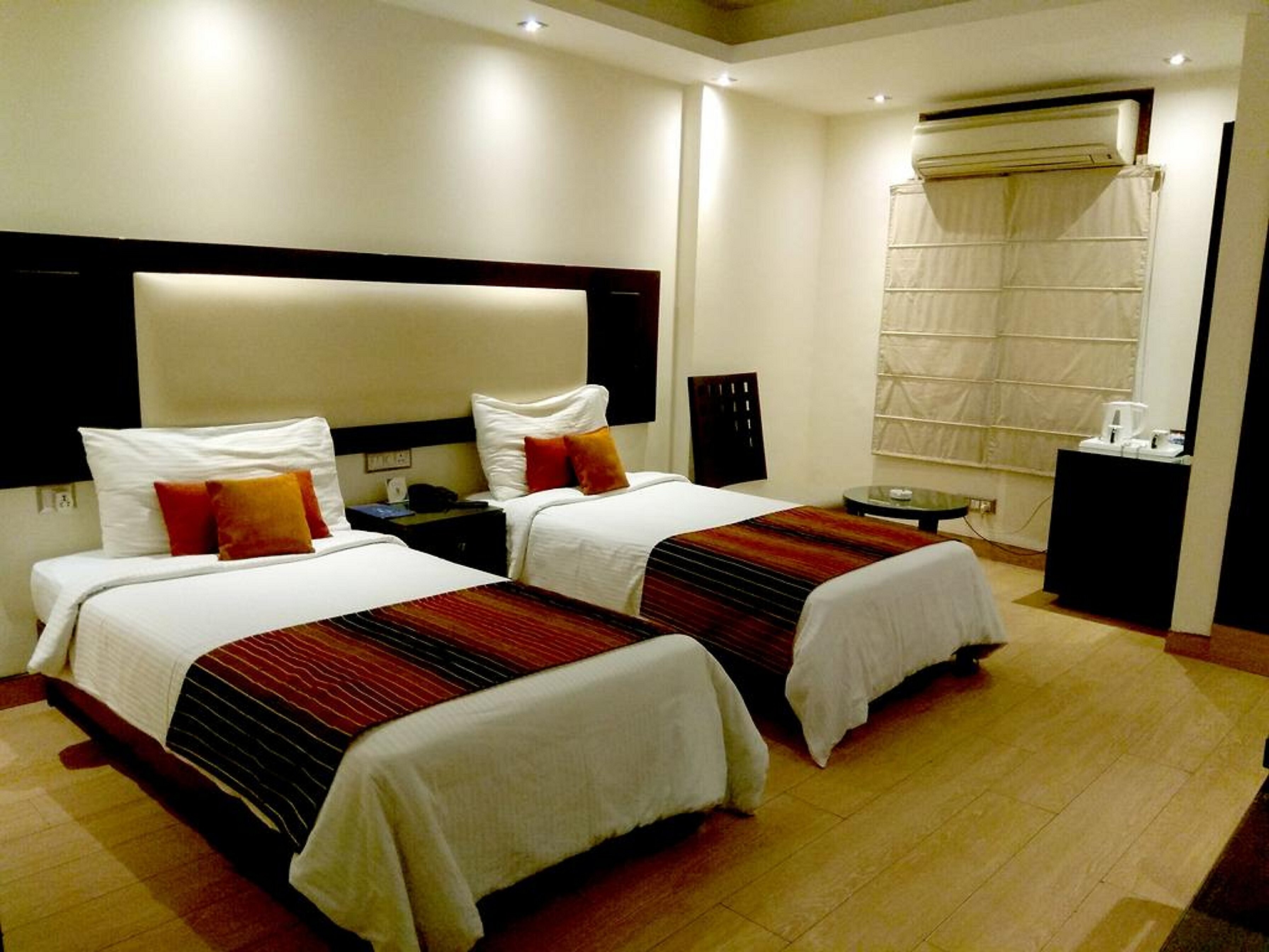 The Legend Inn Delhi Hotel Price, Address & Reviews