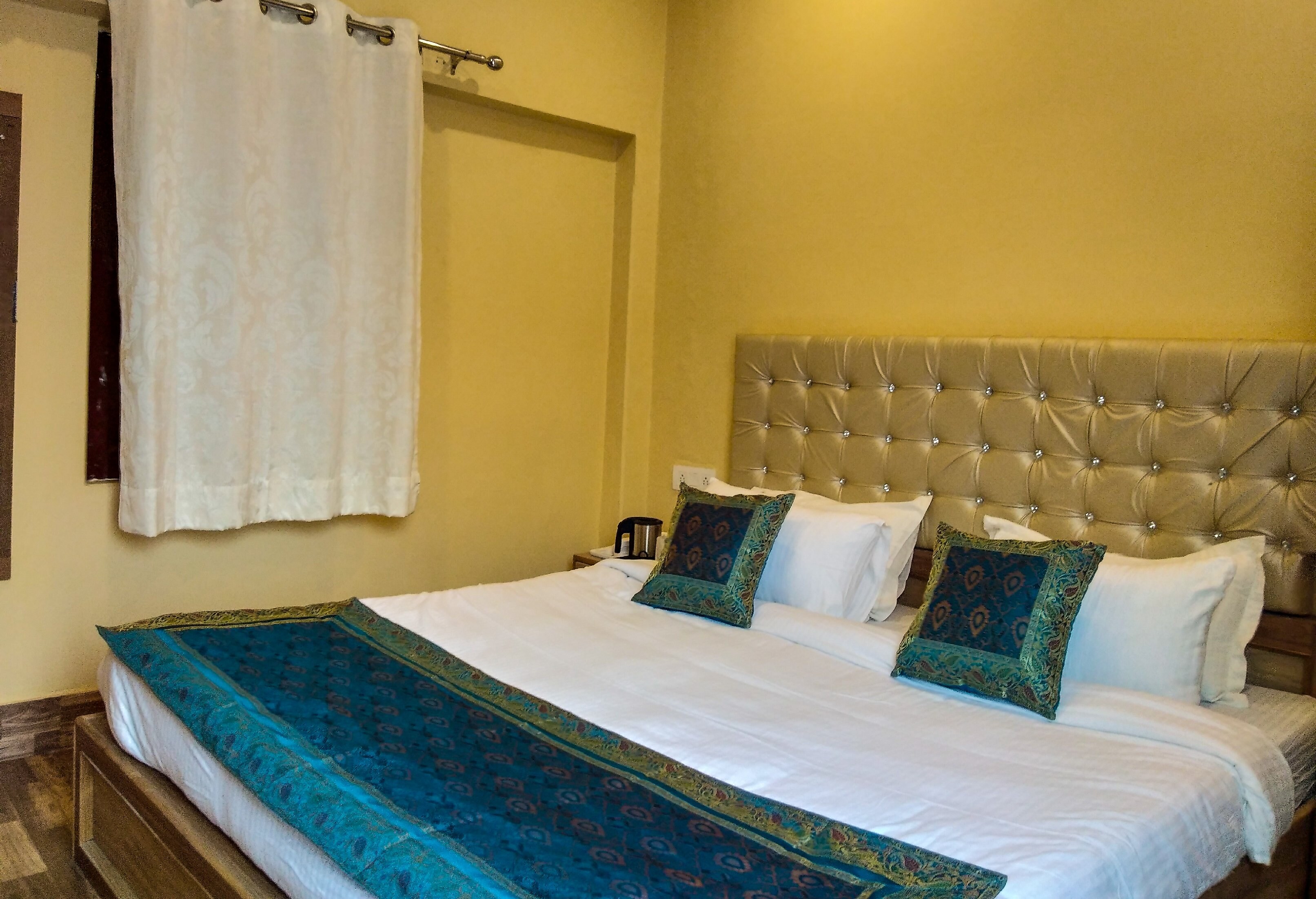 Hotel Castillo Best Rates on Varanasi Hotel Deals, Reviews & Photos