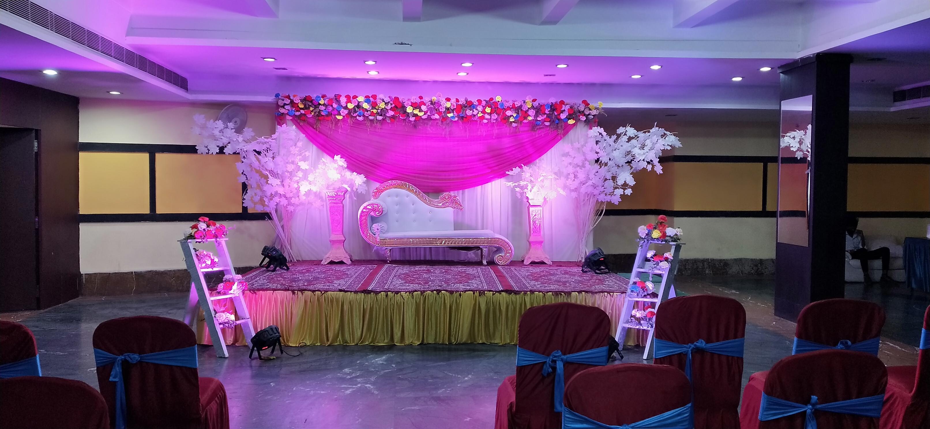 Hotel Mantri Residency | Ranchi Hotel BOOK @ ₹1