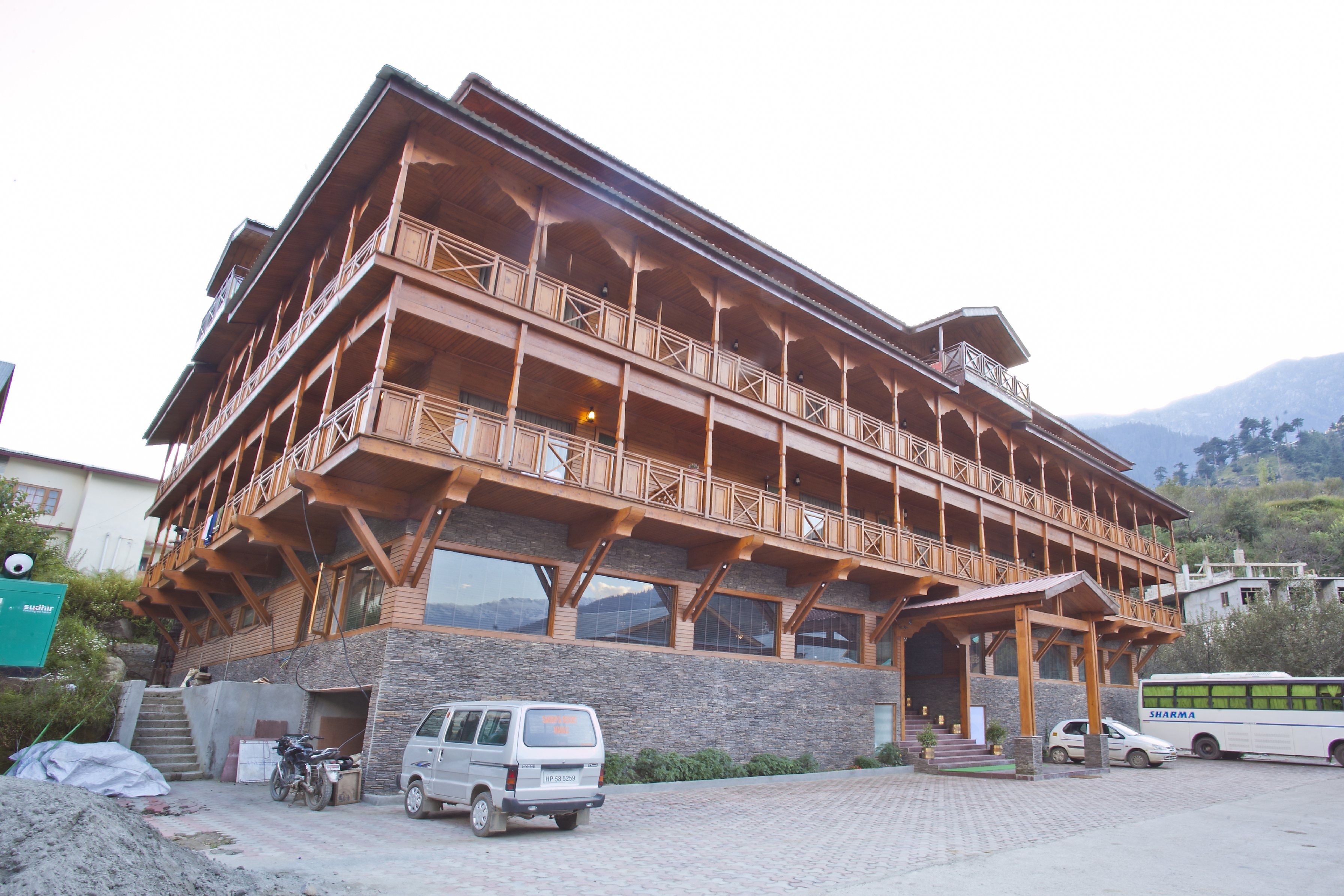 Sandhya Resort Best Rates on Manali Hotel Deals, Reviews & Photos