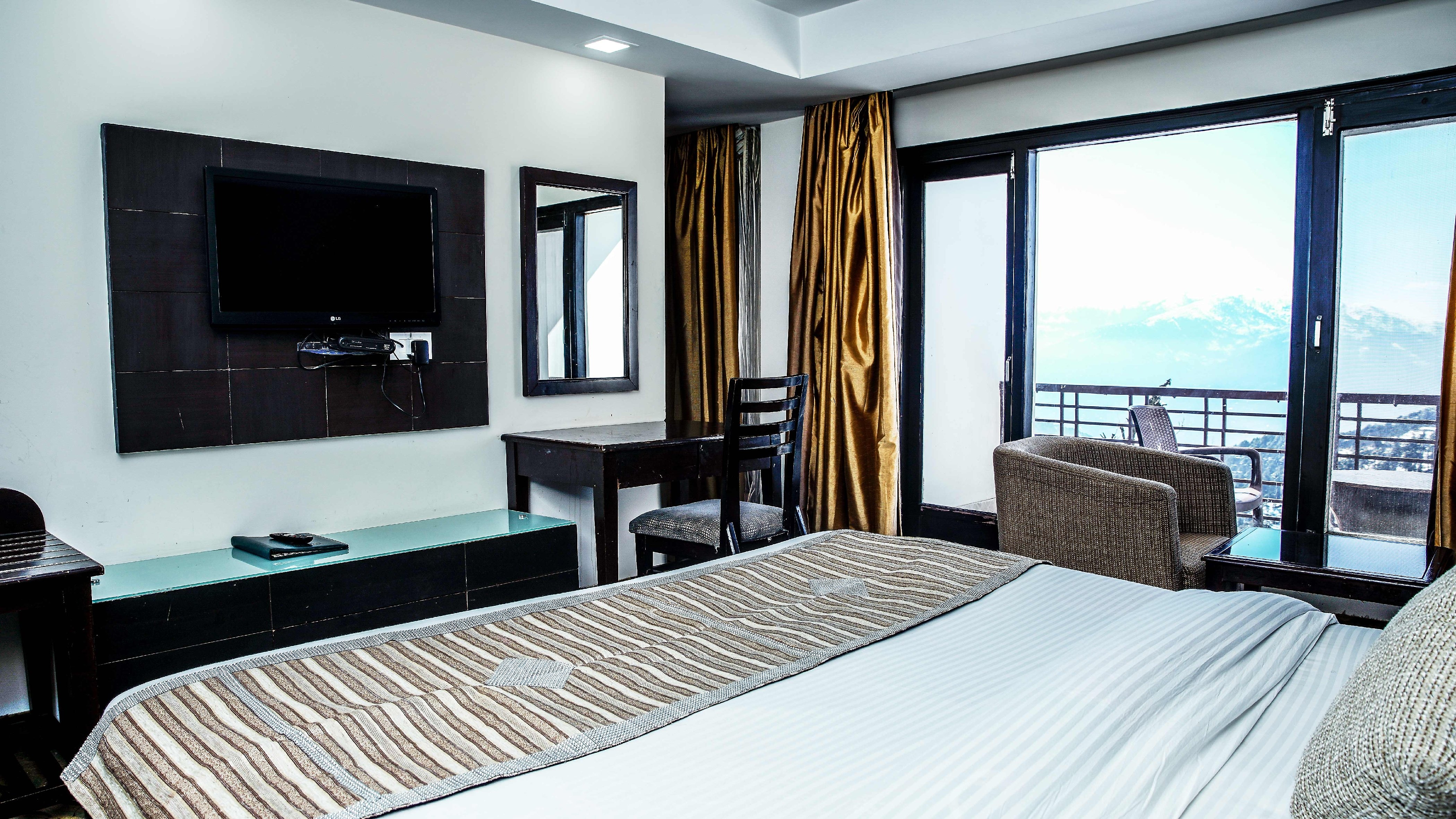 Hotel Patnitop Heights Patnitop INR 1567 OFF ( ̶6̶6̶0̶0̶ ) Hotel Price ...