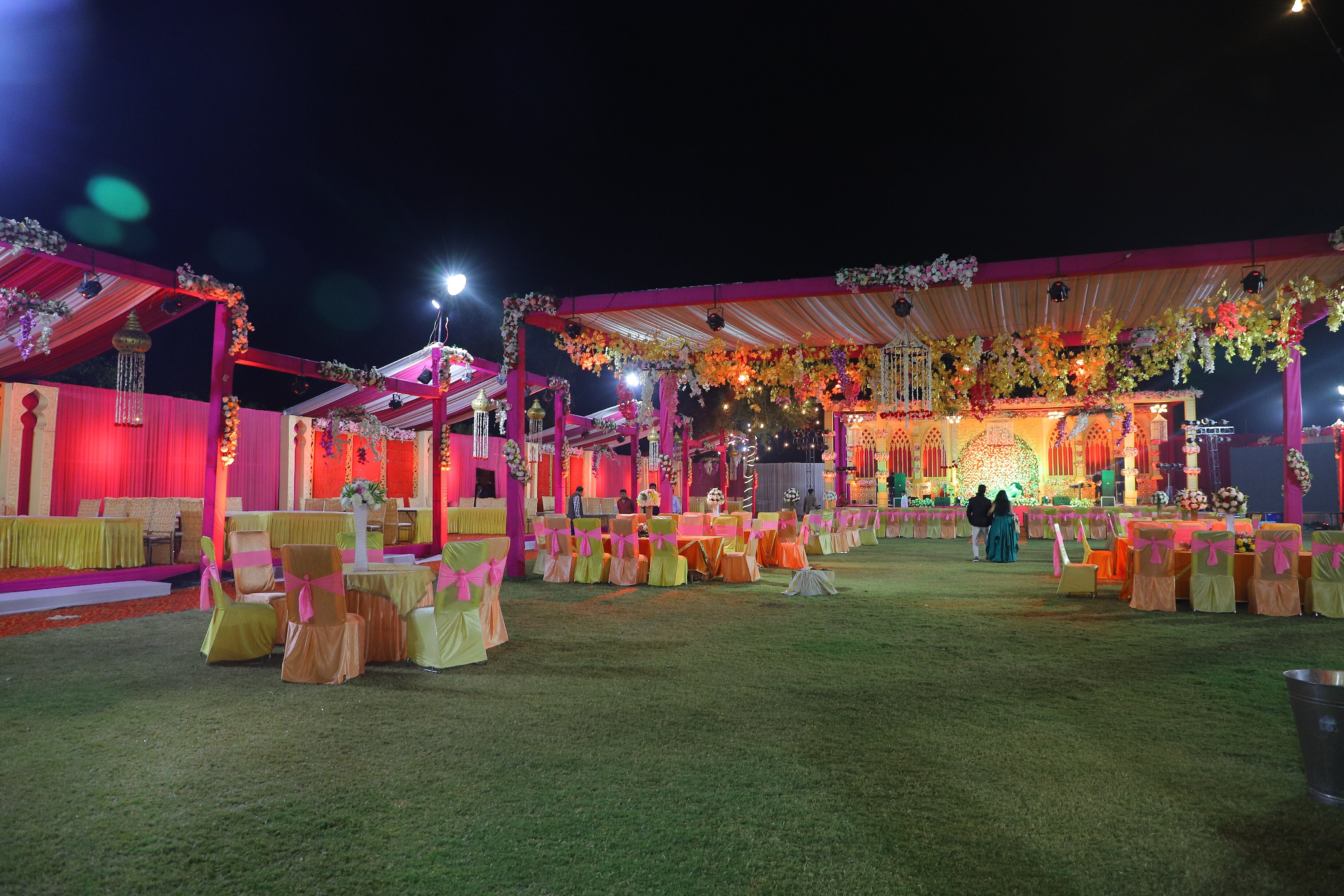 Hotel Madhu Resorts Agra Apart-hotel Price, Address & Reviews
