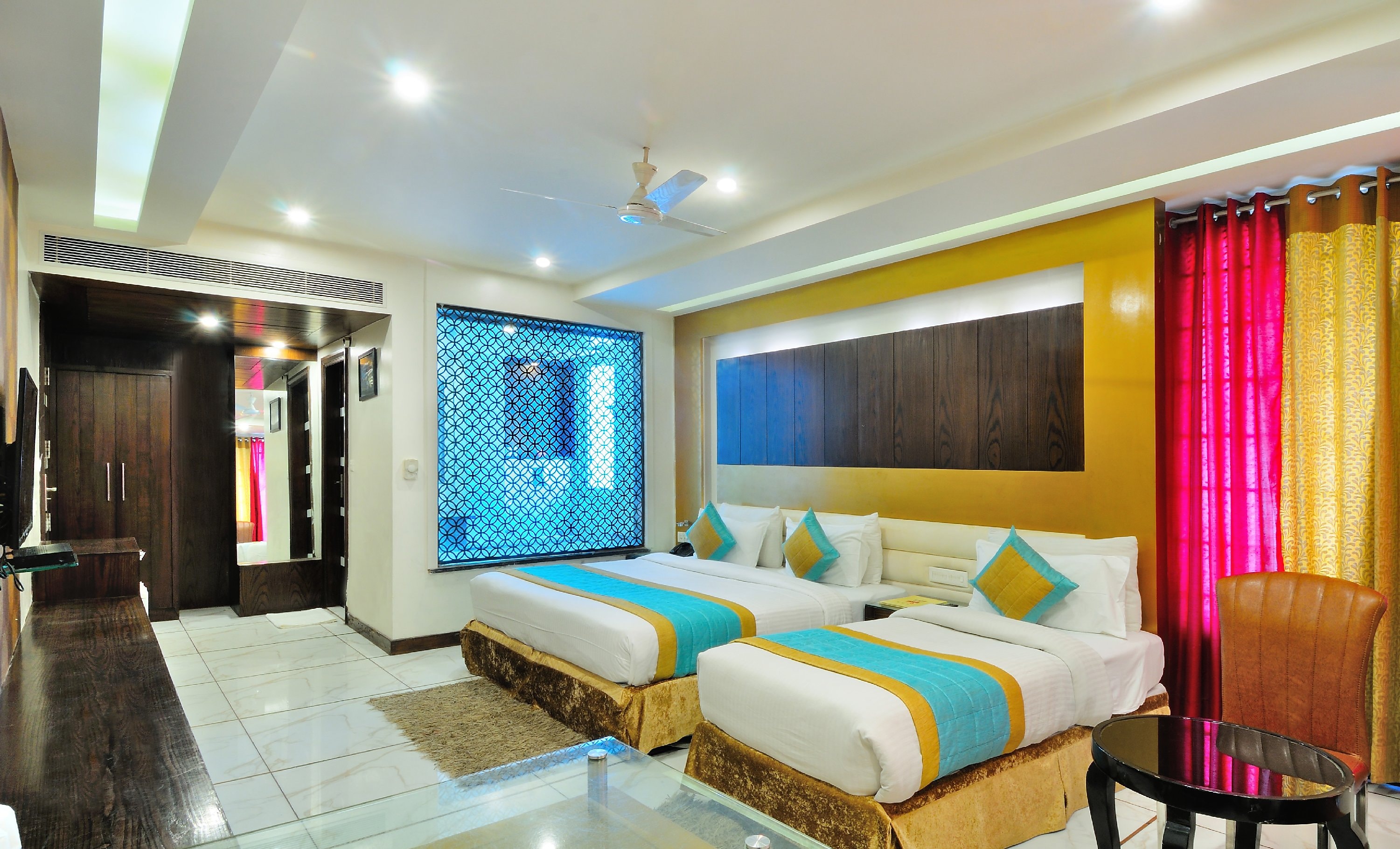 Hotel Le Benz Delhi INR 1315 OFF ( ̶2̶0̶0̶0̶ ) Hotel Price, Address ...