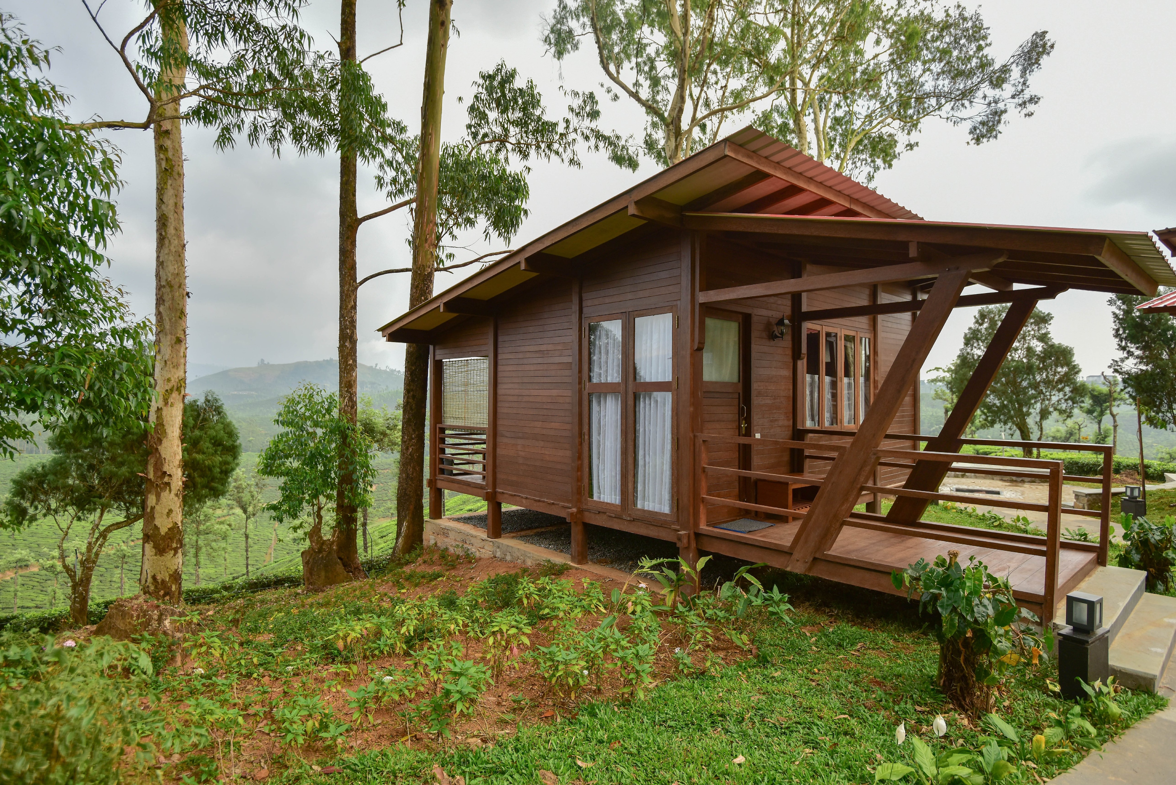 Stanmore Bungalow | Rooms in a Villa 𝗕𝗢𝗢𝗞 Valparai Villa