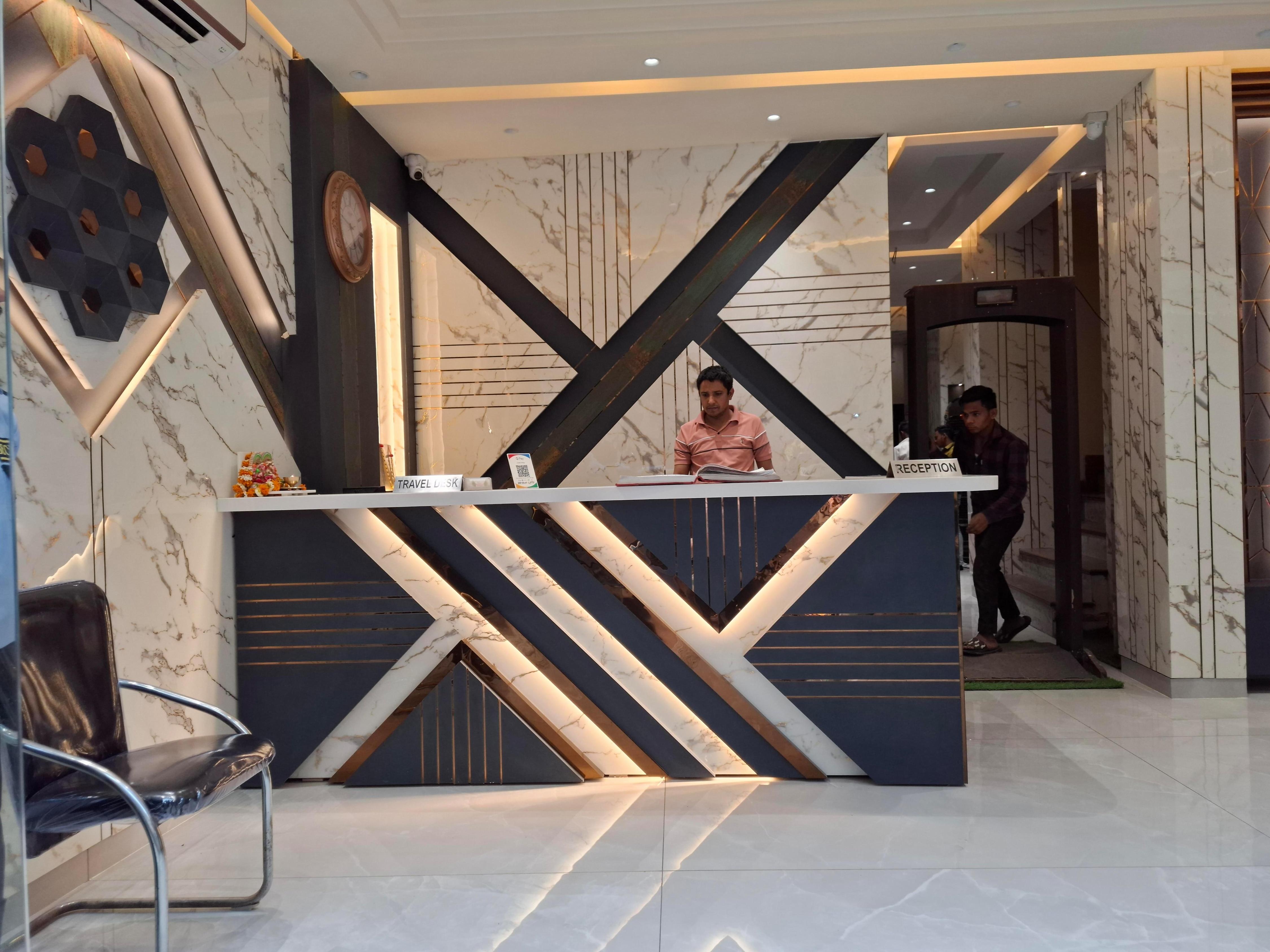 Address of Hotel Golden Wings @2 Minute Walk from New Delhi Railway ...