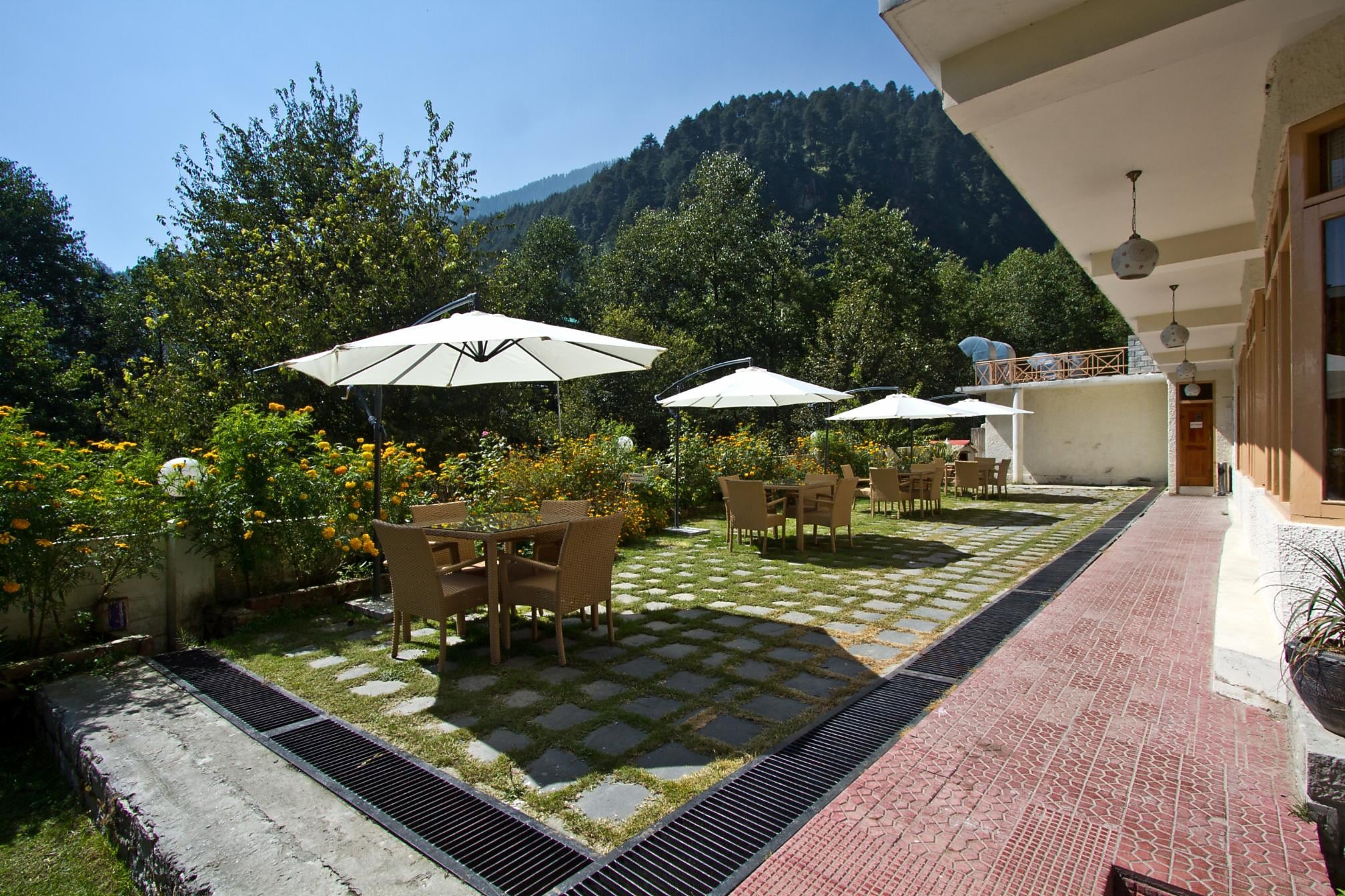 Victory Resorts Best Rates on Manali Hotel Deals, Reviews & Photos