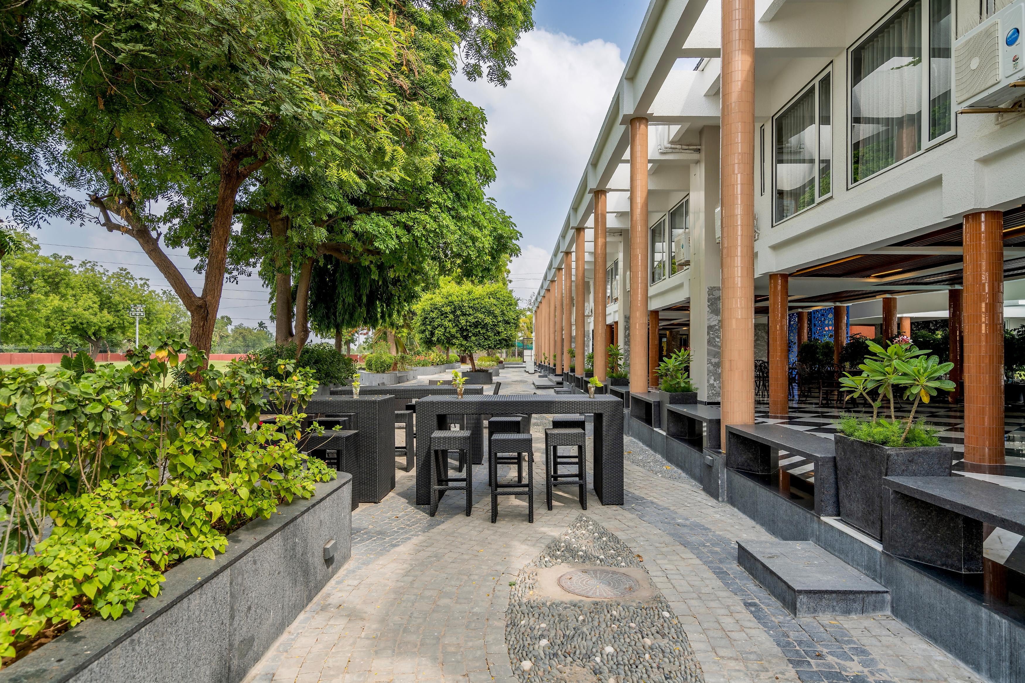 Roadies Rostel Best Adventure Resort In Ahmedabad 𝗕𝗢𝗢𝗞 Mahemdavad ...