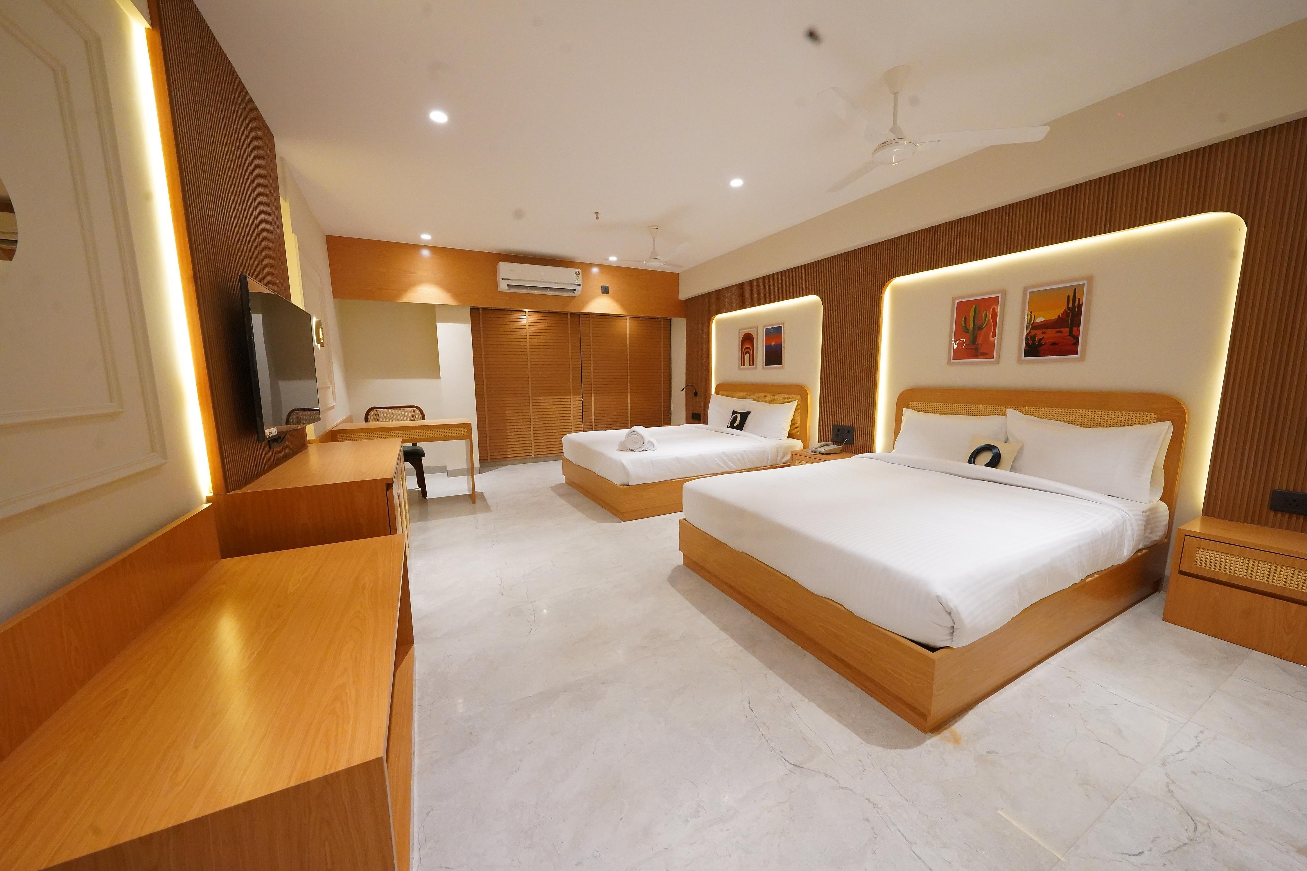 Okati by 'country Club 𝗕𝗢𝗢𝗞 Hyderabad Hotel