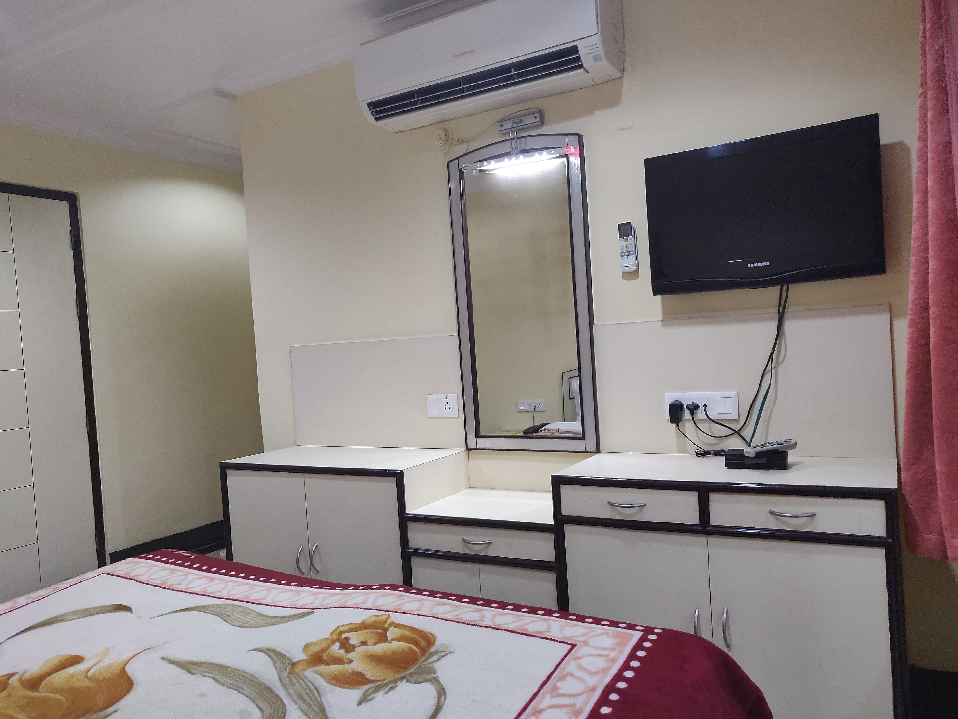 Hotel Shark Inn Best Rates on Rewa Hotel Deals, Reviews & Photos