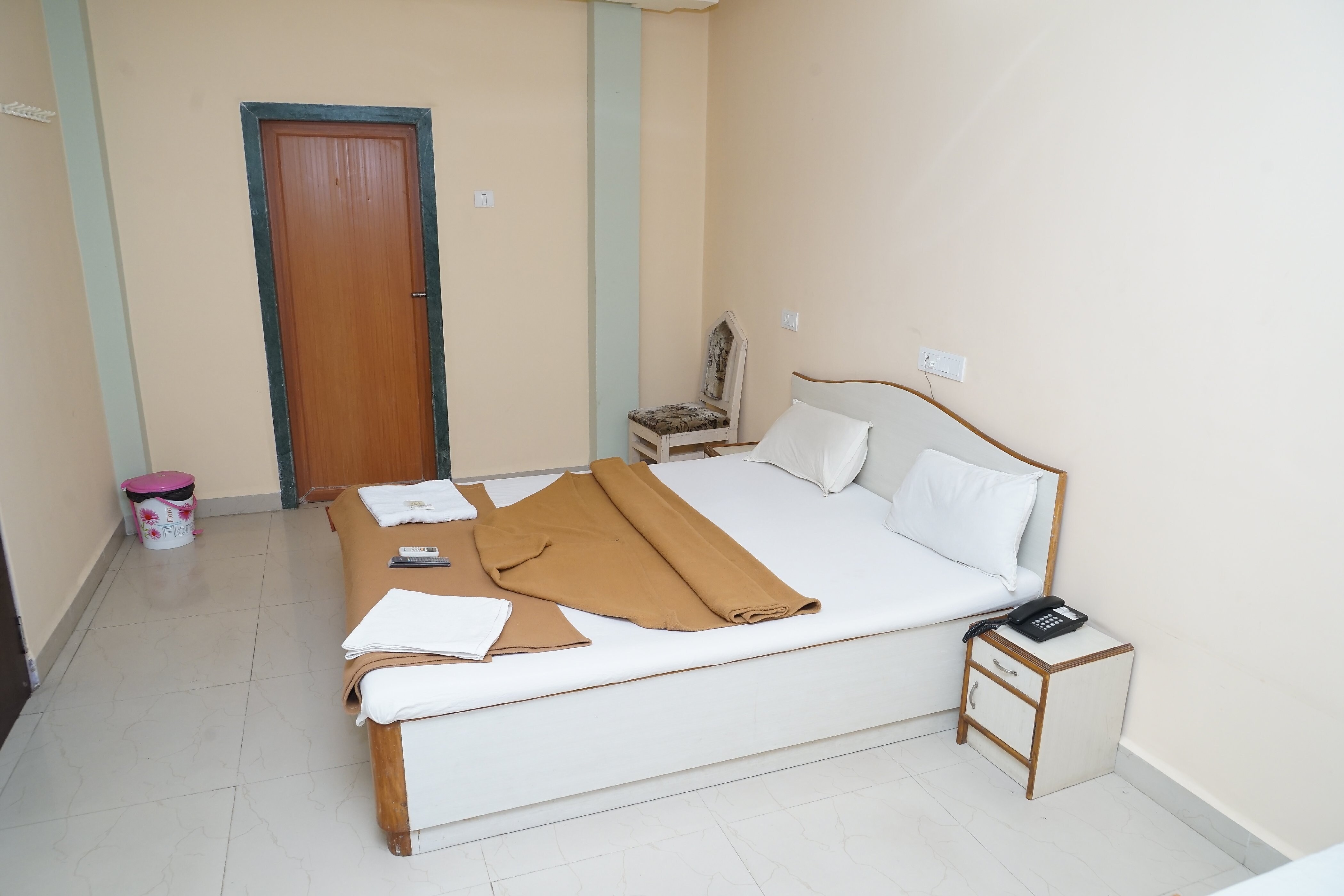 HOTEL UMESH 𝗕𝗢𝗢𝗞 Daman Hotel 𝘄𝗶𝘁𝗵 ₹𝟬 𝗣𝗔𝗬𝗠𝗘𝗡𝗧