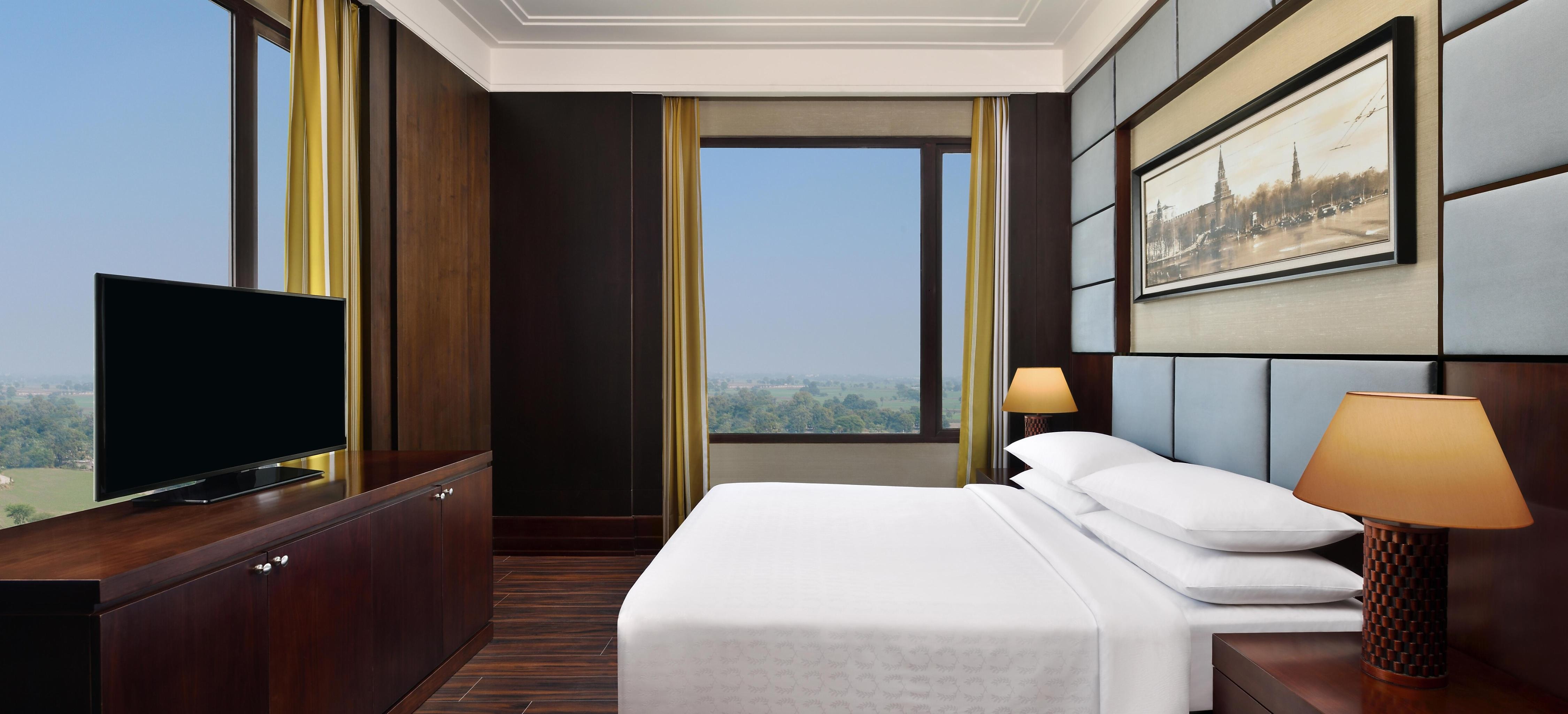 Sheraton Grand Palace Indore Best Rates on Indore Hotel Deals, Reviews ...