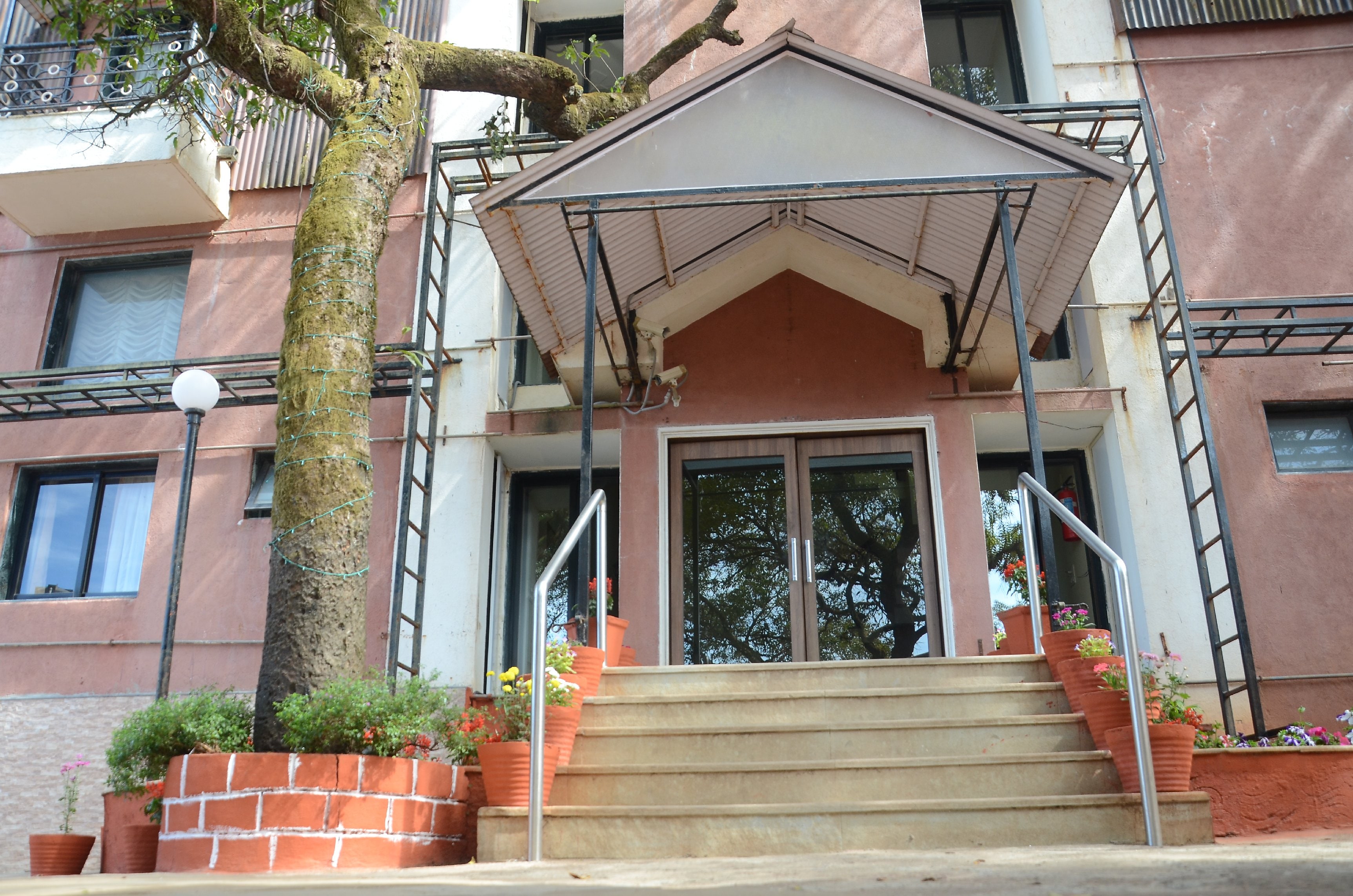 Hotel Arya Best Rates on Mahabaleshwar Hotel Deals, Reviews & Photos