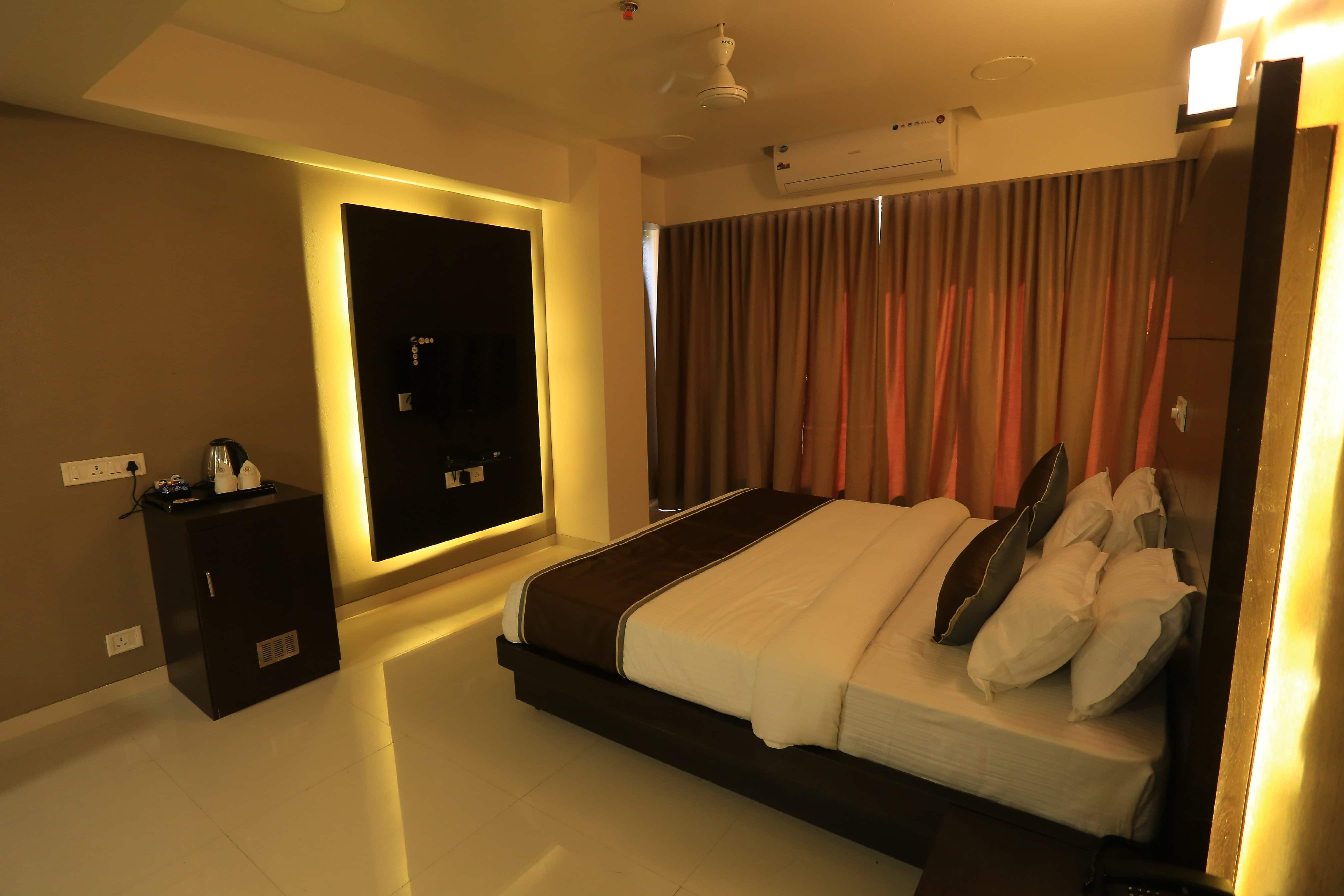 HOTEL RAMASHRAY PARADISE Dewas Hotel Price, Address & Reviews