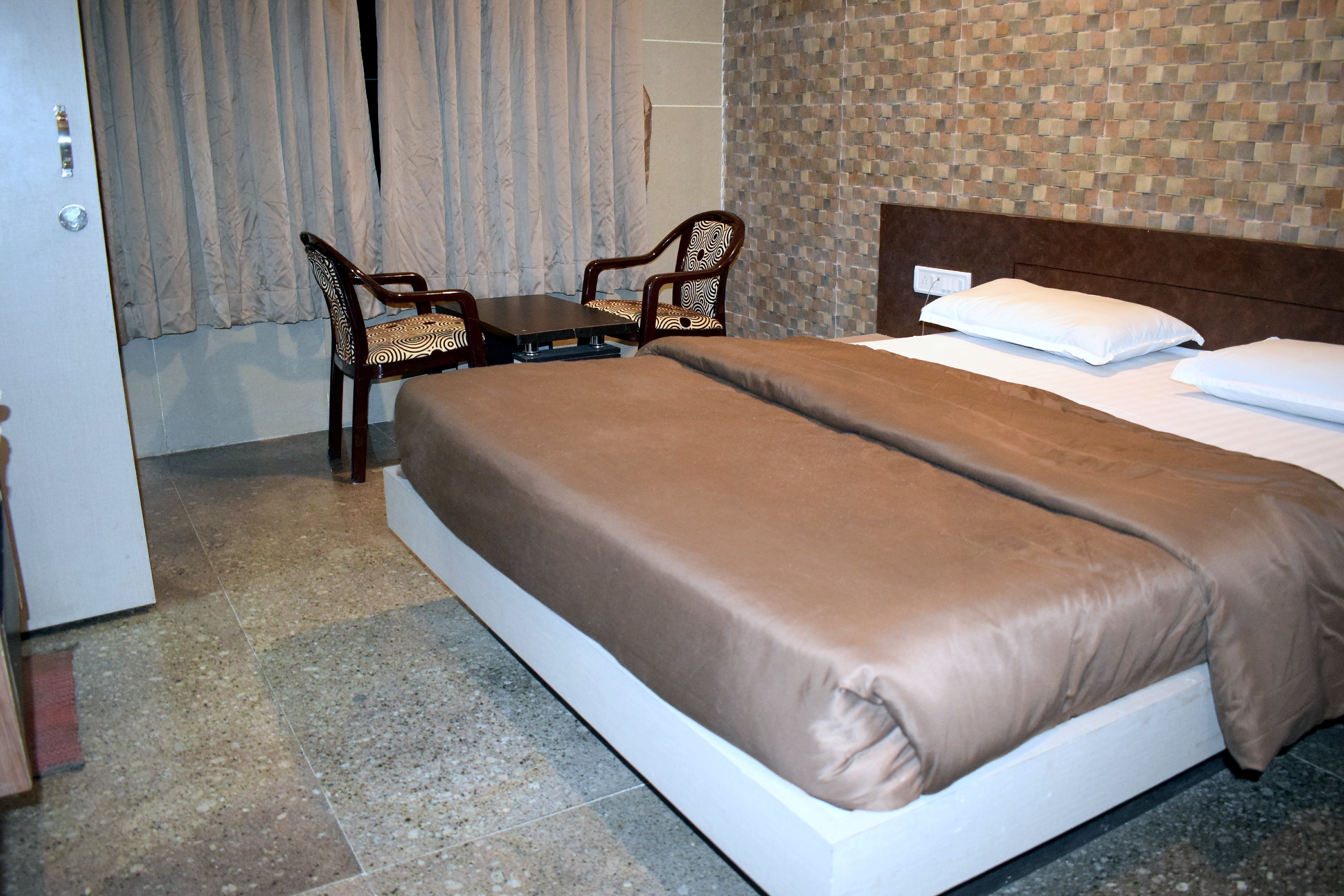 Hotel Kansar Palace by Sky Stays Saputara INR 154 OFF ( ̶1̶4̶9̶9̶ ...