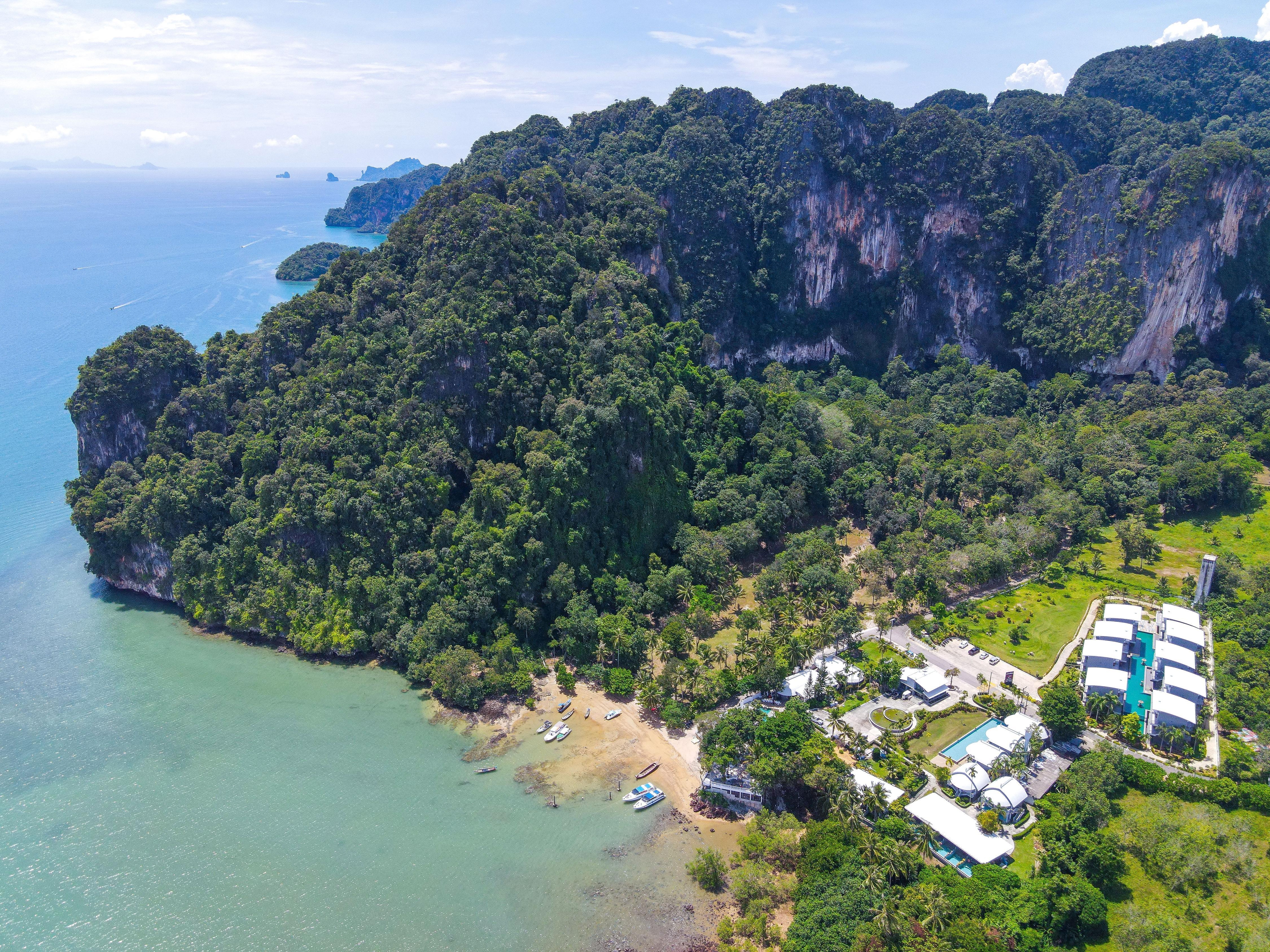 Arawan Krabi Beach Resort 𝗕𝗢𝗢𝗞 Krabi Resort 𝘄𝗶𝘁𝗵 𝗙𝗥𝗘𝗘 𝗖𝗮𝗻𝗰𝗲𝗹𝗹𝗮𝘁𝗶𝗼𝗻