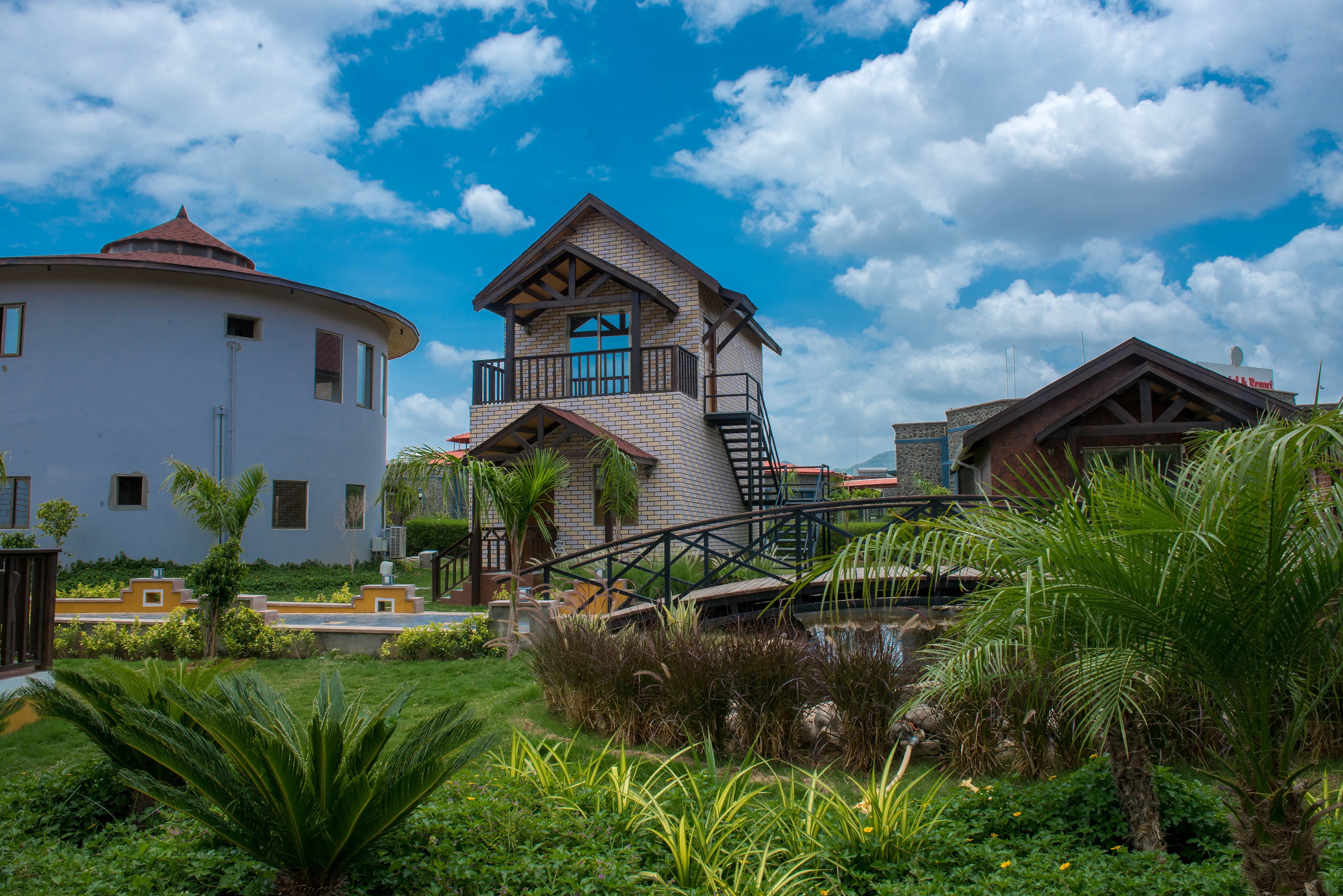 Sun Hotel and Resort, Abu Road (39 kms from Mount Abu) Best Rates on ...