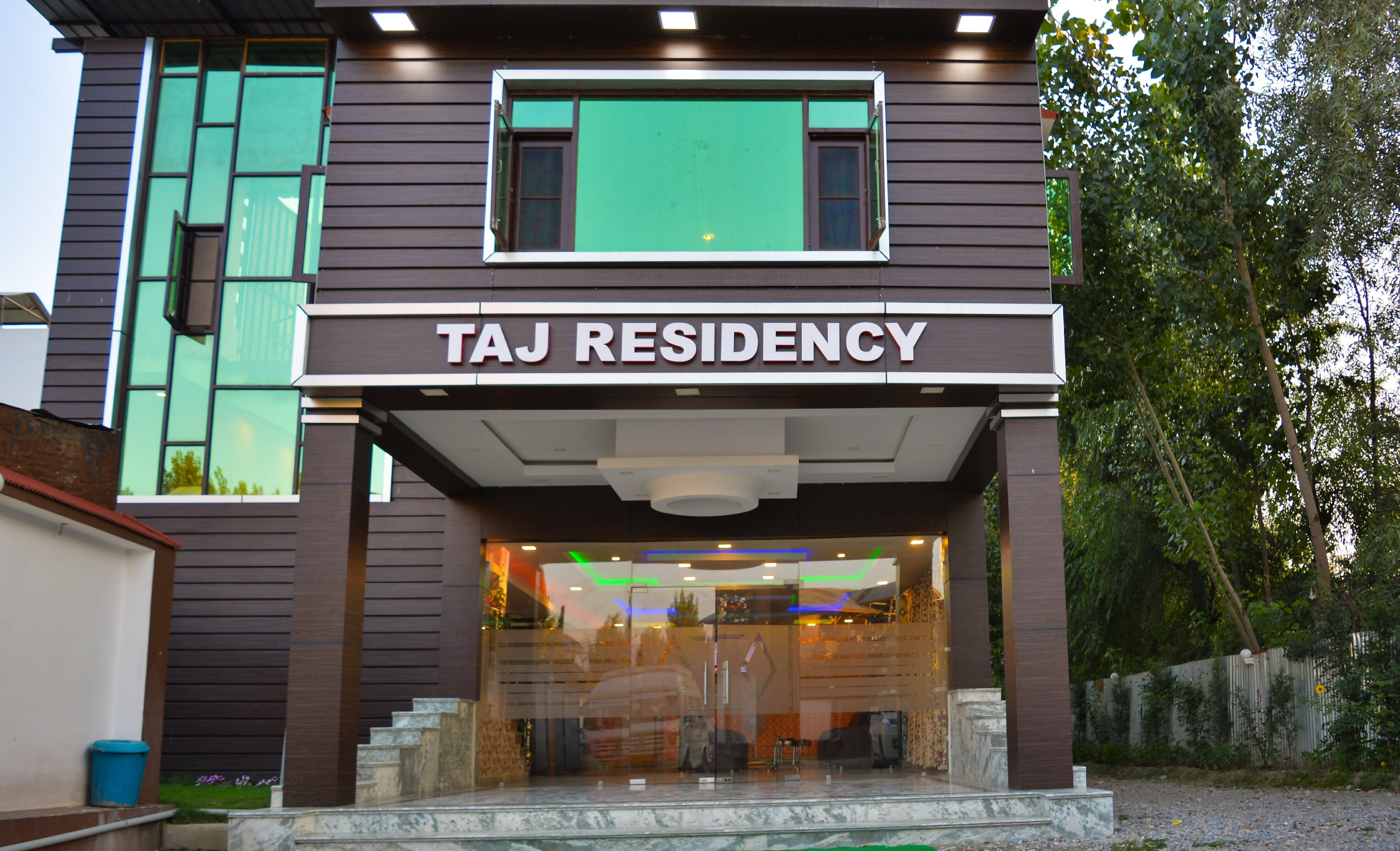 Hotel Taj Residency Srinagar Hotel Price, Address & Reviews