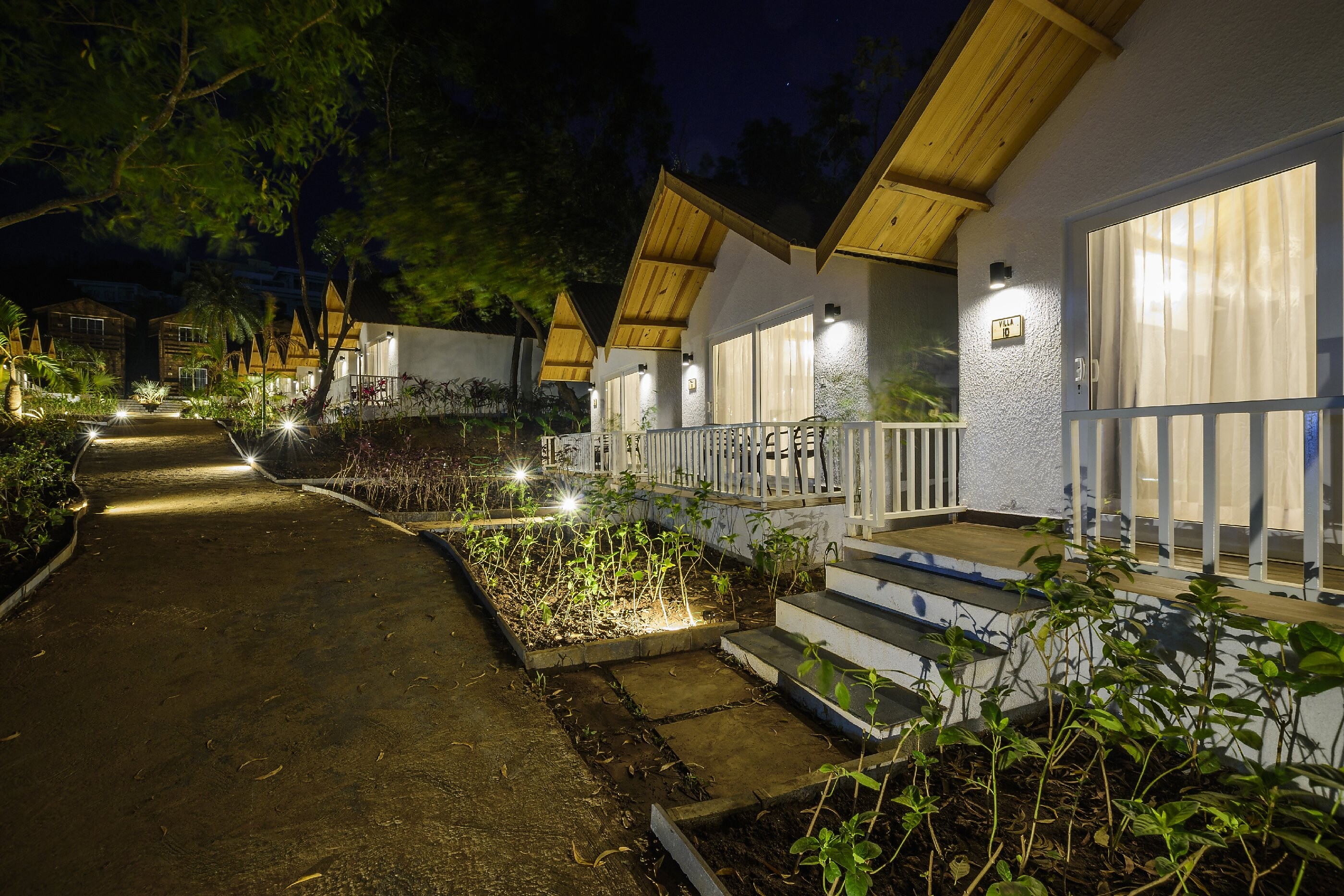 White Woods Resort & Spa Goa INR 863 OFF ( ̶4̶9̶9̶9̶ ) Resort Price ...