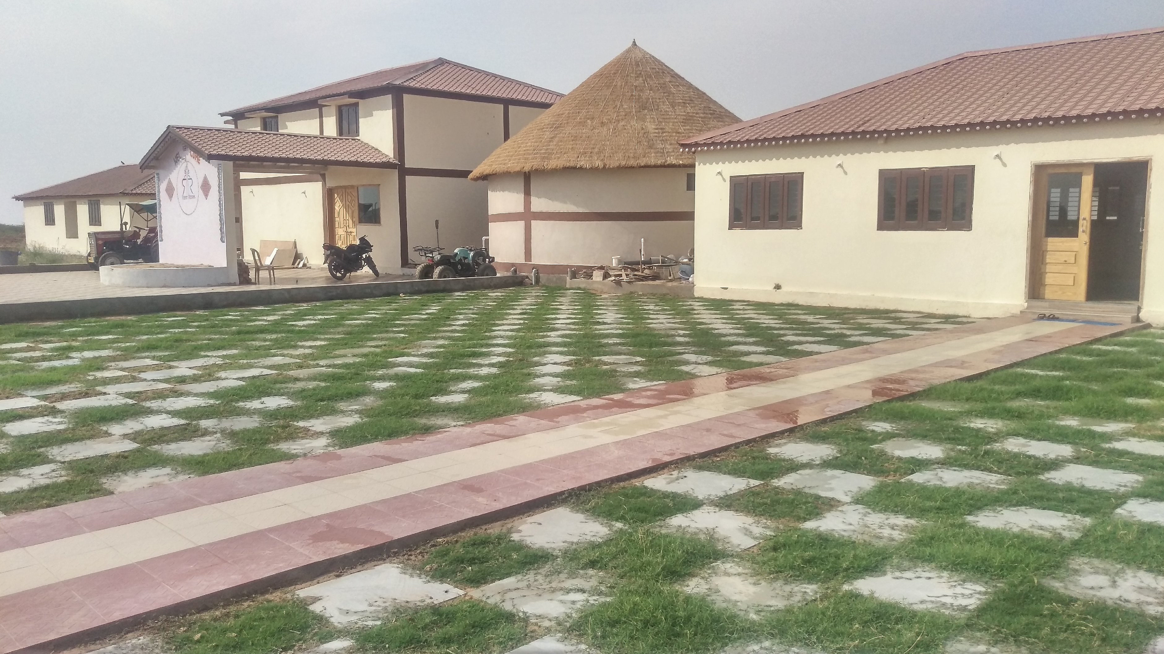 Rann Resort Dholavira Best Rates on Rann of Kutch Hotel Deals, Reviews ...