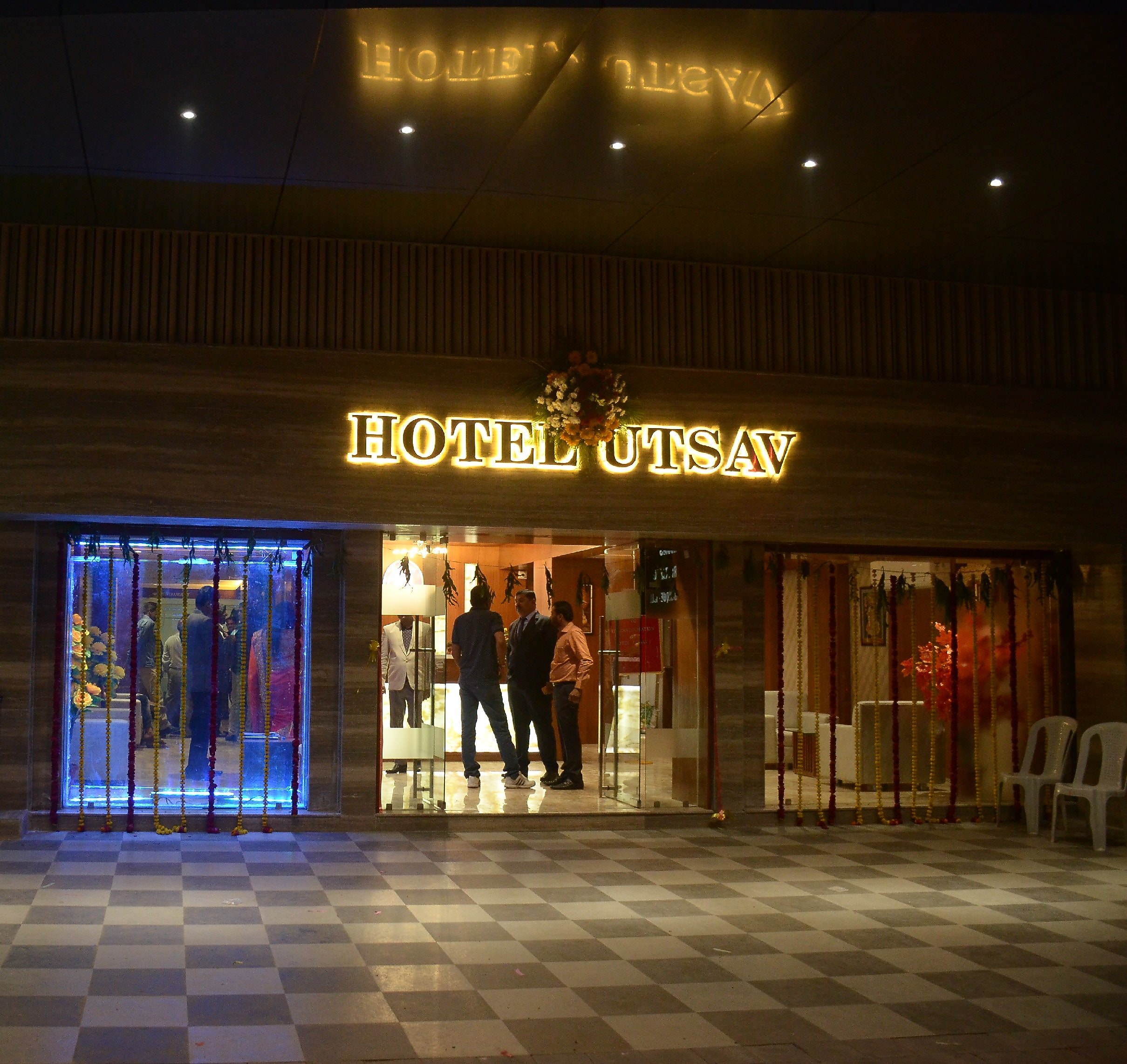 Hotel Utsav 𝗕𝗢𝗢𝗞 Jetpur Hotel