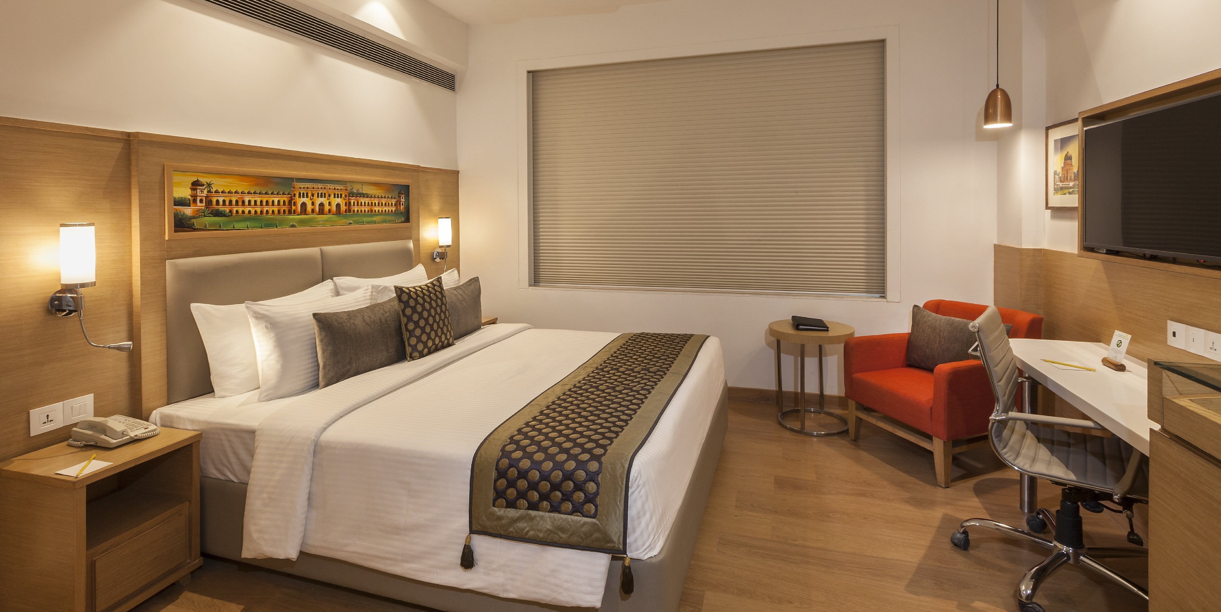 Lemon Tree Hotel Lucknow Best Rates on Lucknow Hotel Deals, Reviews ...