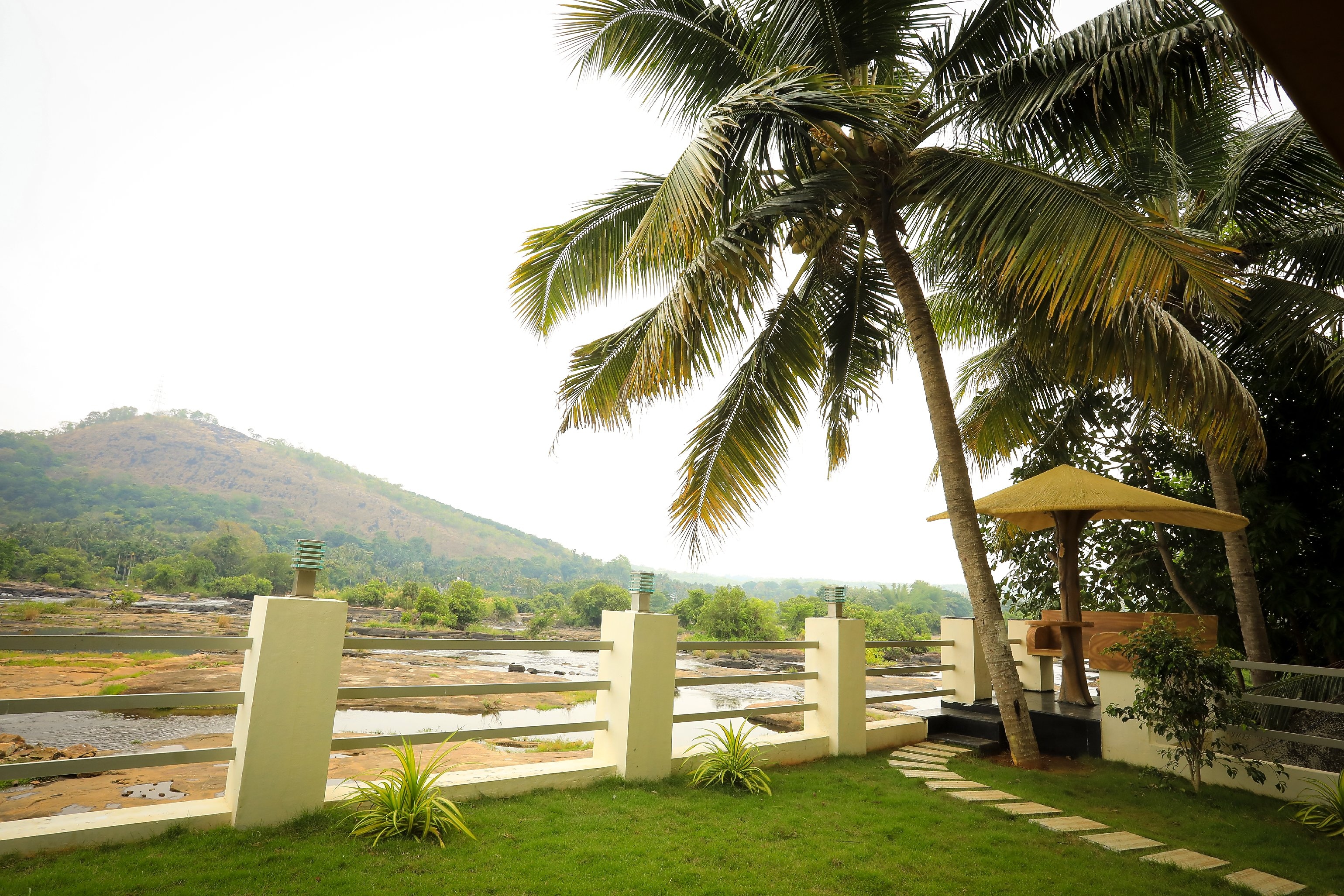 Riverine Suites 𝗕𝗢𝗢𝗞 Chalakudy Resort 𝘄𝗶𝘁𝗵 𝗙𝗥𝗘𝗘 𝗖𝗮𝗻𝗰𝗲𝗹𝗹𝗮𝘁𝗶𝗼𝗻