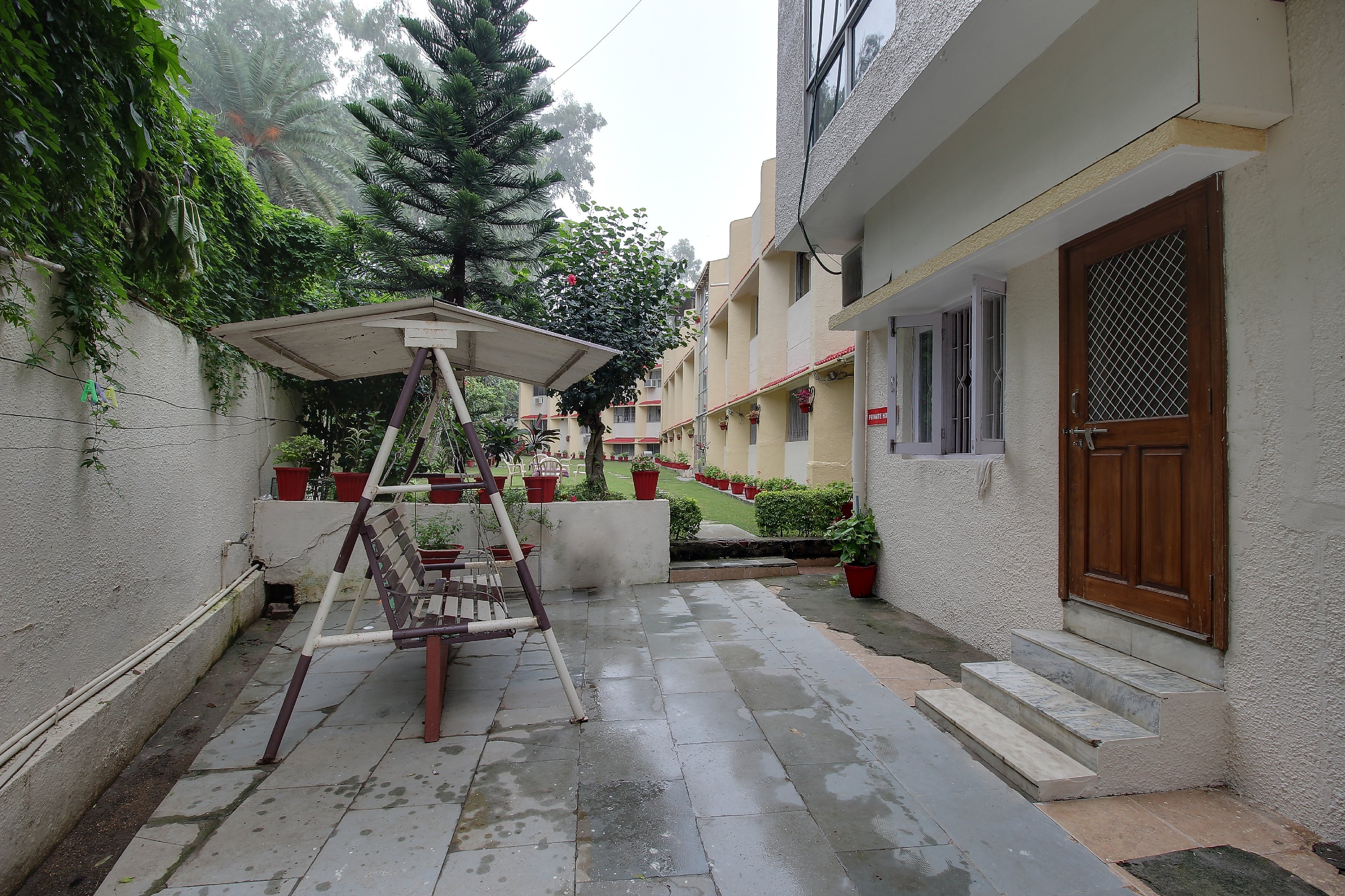Hotel Sunset Inn Mount Abu with swimming pool Mount Abu Hotel Price ...