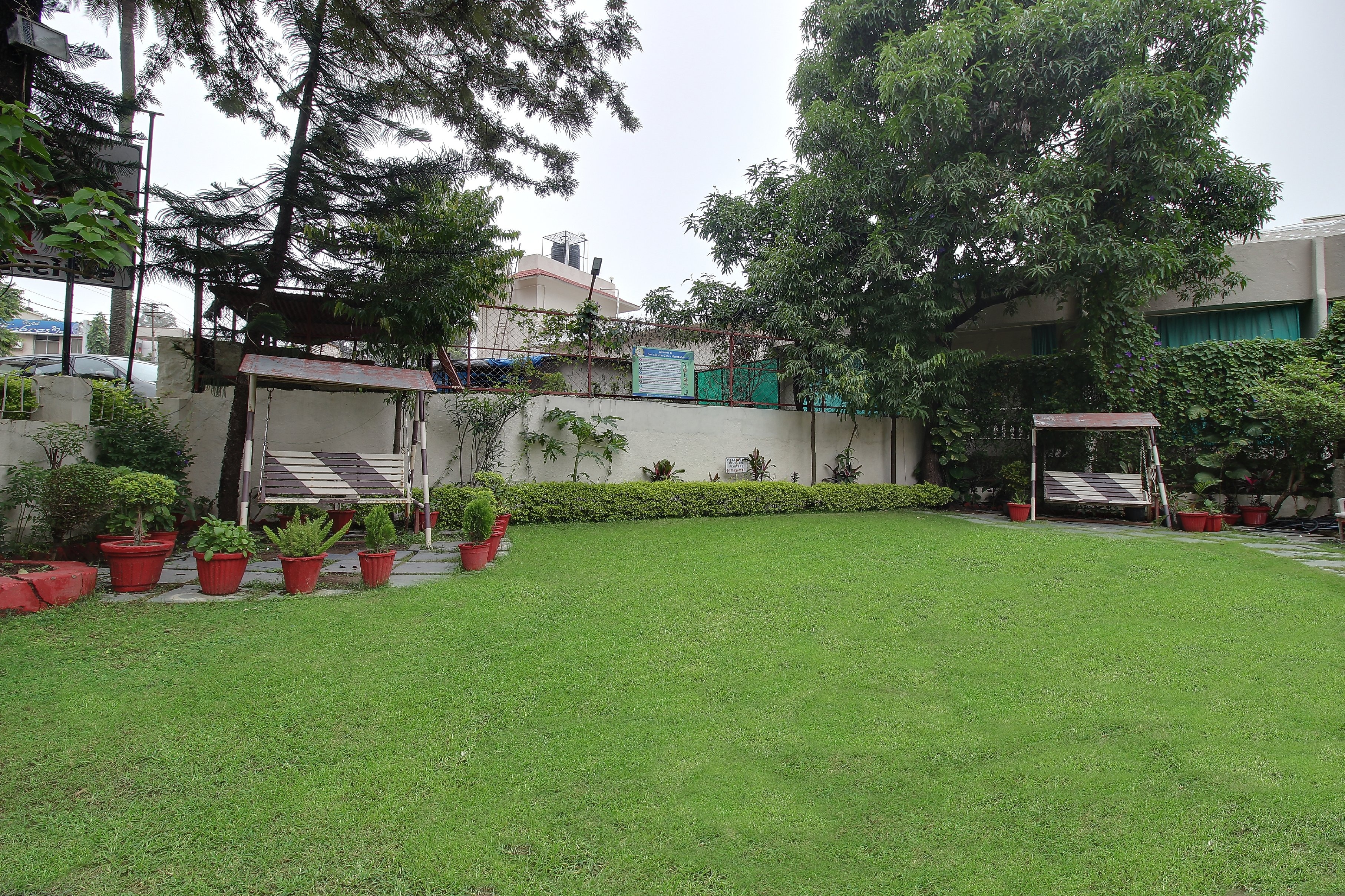 Hotel Sunset Inn Mount Abu with swimming pool Mount Abu Hotel Price ...