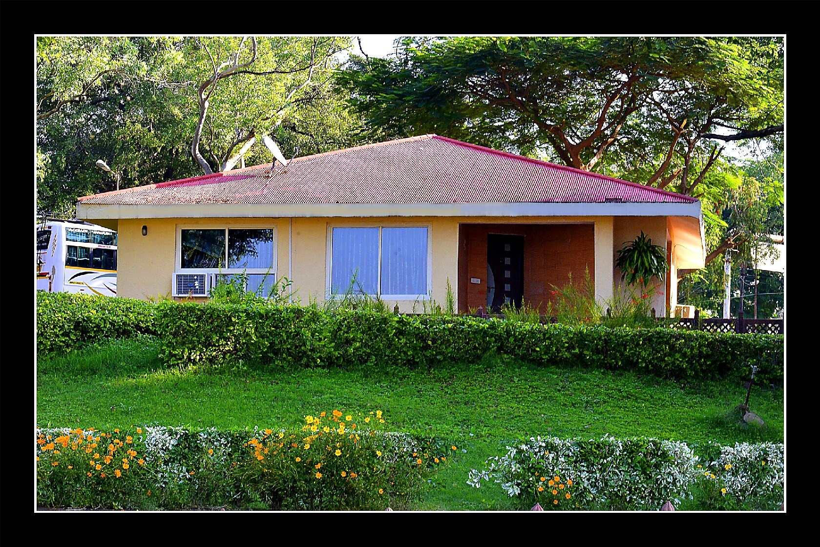 MPT Malwa Resort, Mandu Best Rates on Mandu Hotel Deals, Reviews & Photos