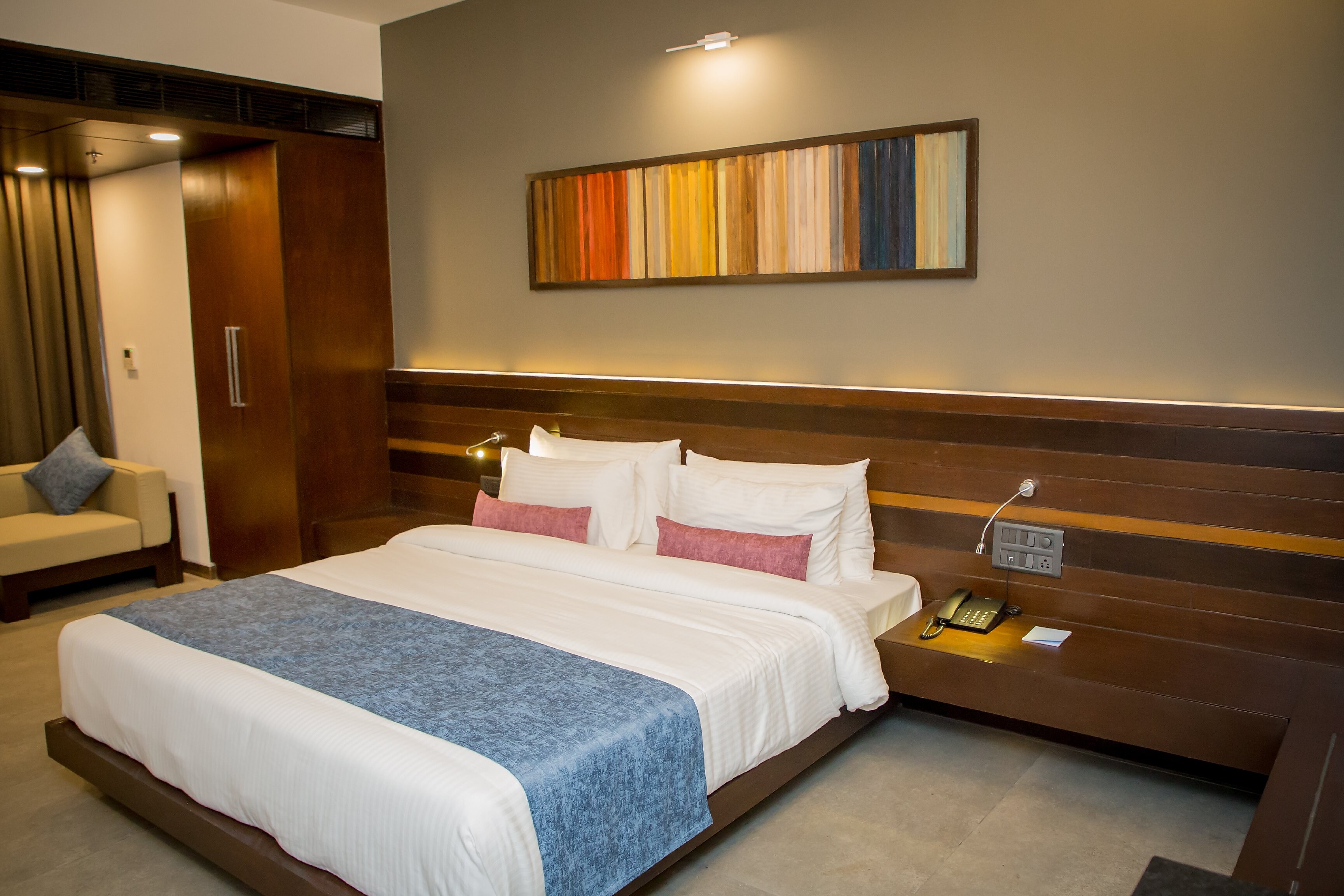 SinQ Prive Goa Hotel Price, Address & Reviews