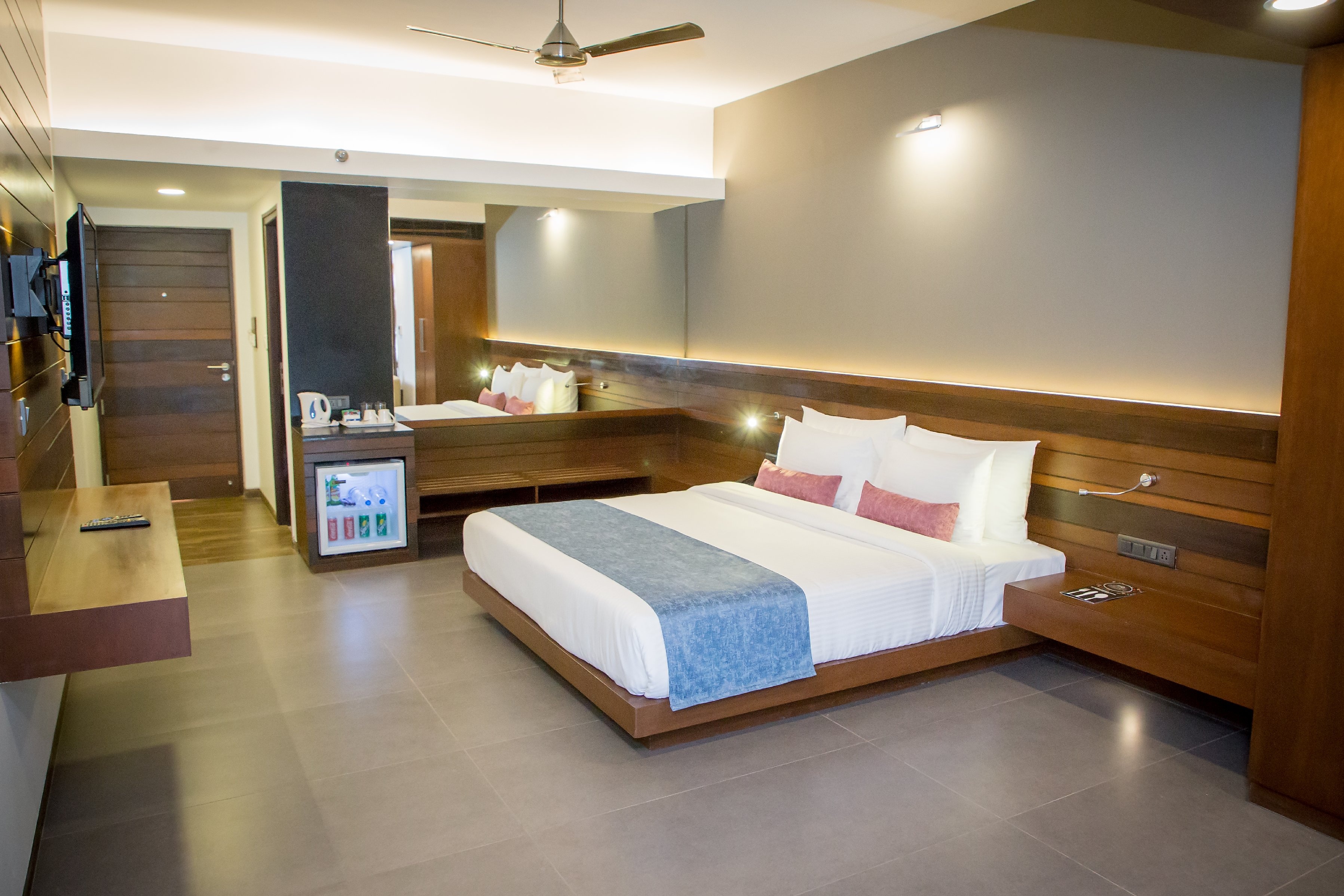 SinQ Prive Goa Hotel Price, Address & Reviews