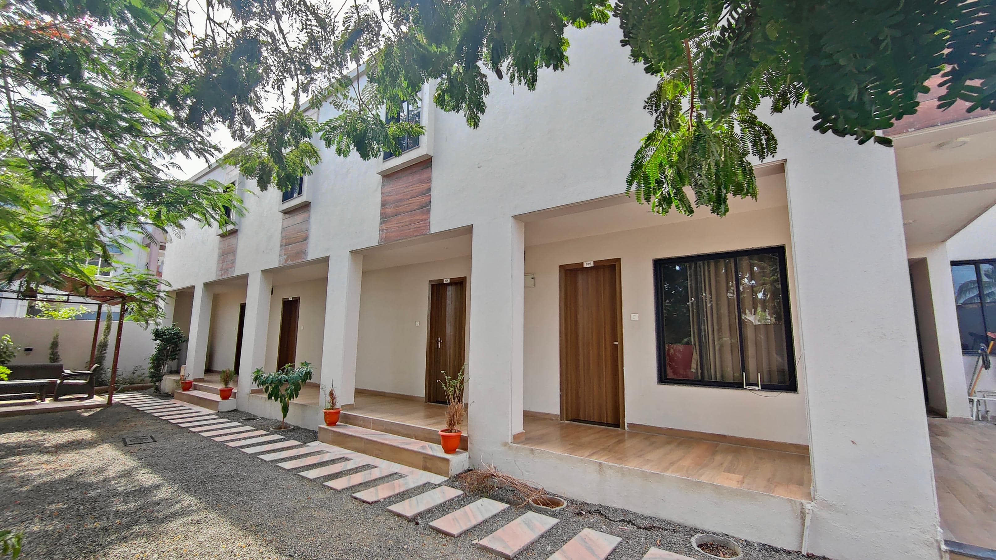 Photos of Hotel Sunshine Kodinar - Hotel in Kodinar