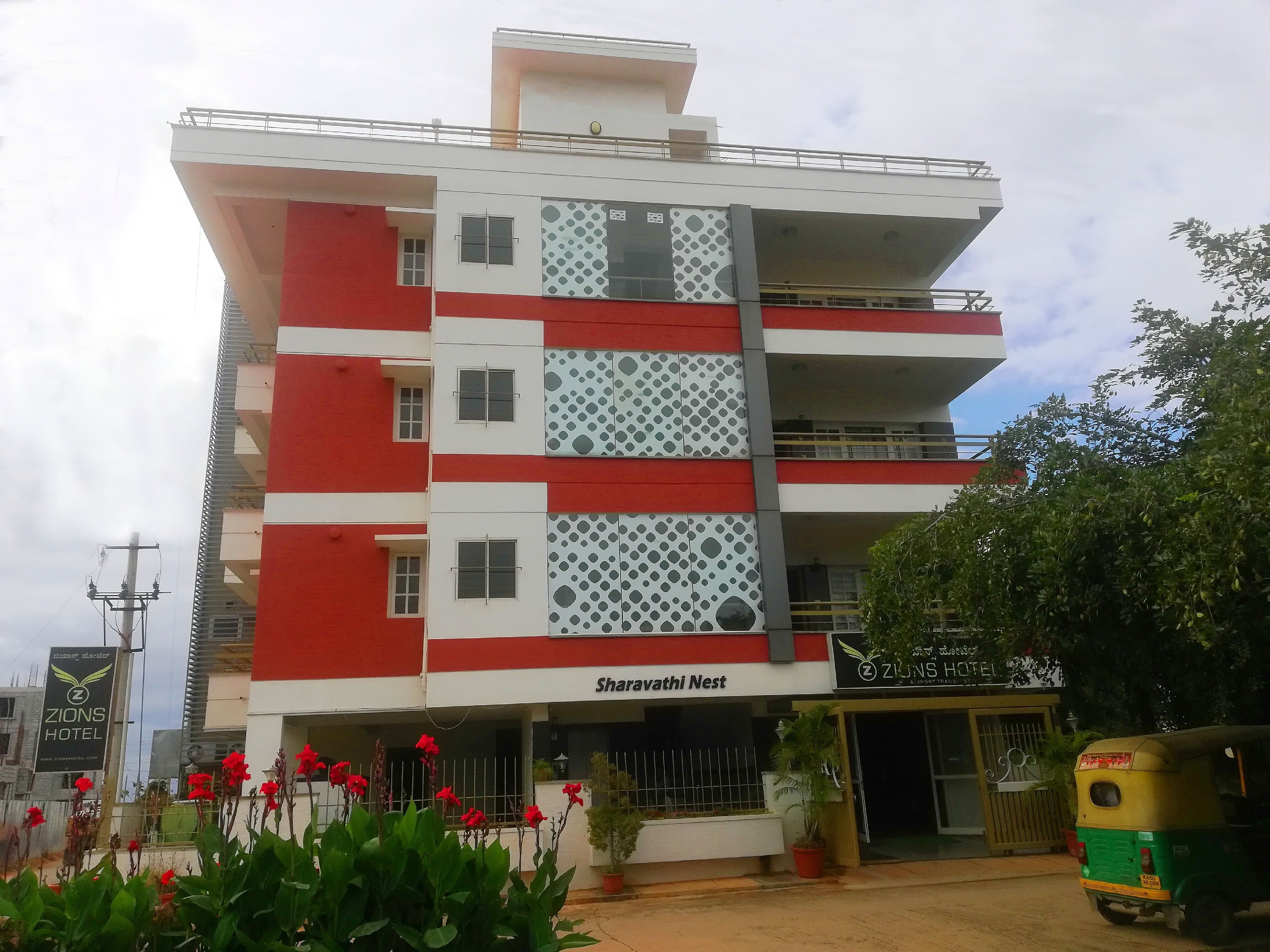 Rooms of Compact Tea Square - Hotel in Bangalore