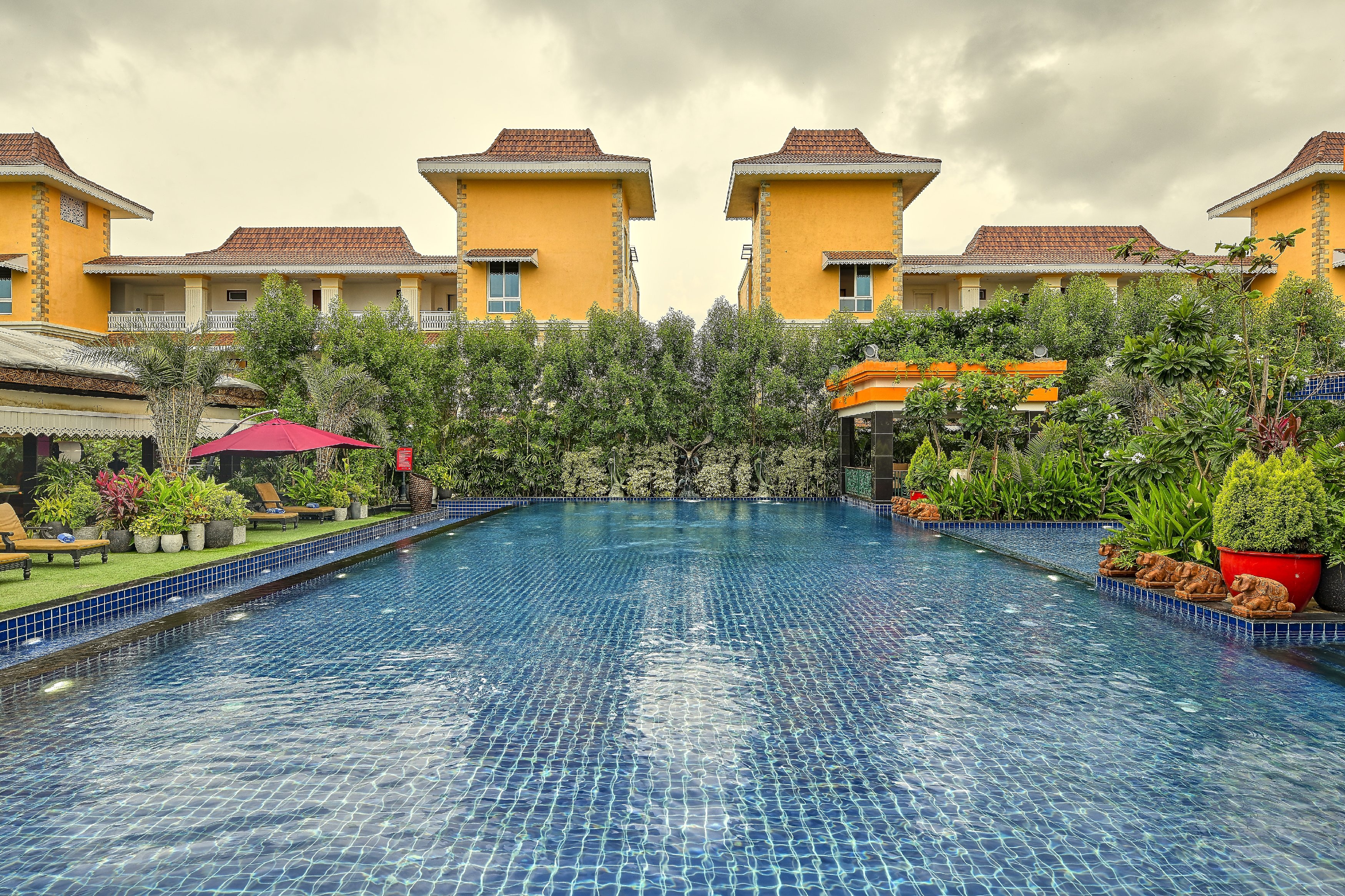 Mayfair Lake Resort 𝗕𝗢𝗢𝗞 Raipur, Chhattisgarh Hotel