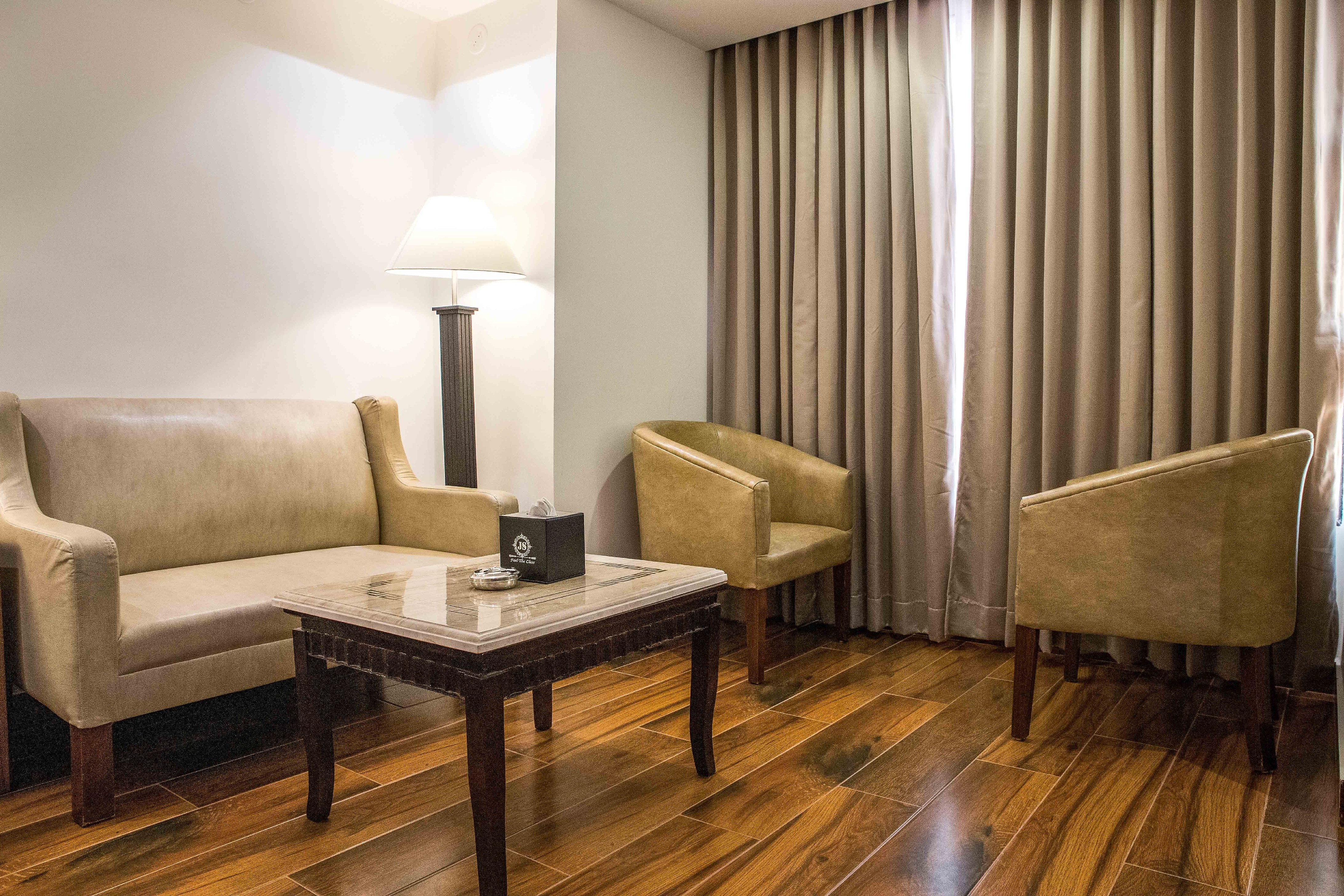 Jade Square Ranchi INR 466 OFF ( ̶3̶2̶0̶0̶ ) Hotel Price, Address & Reviews