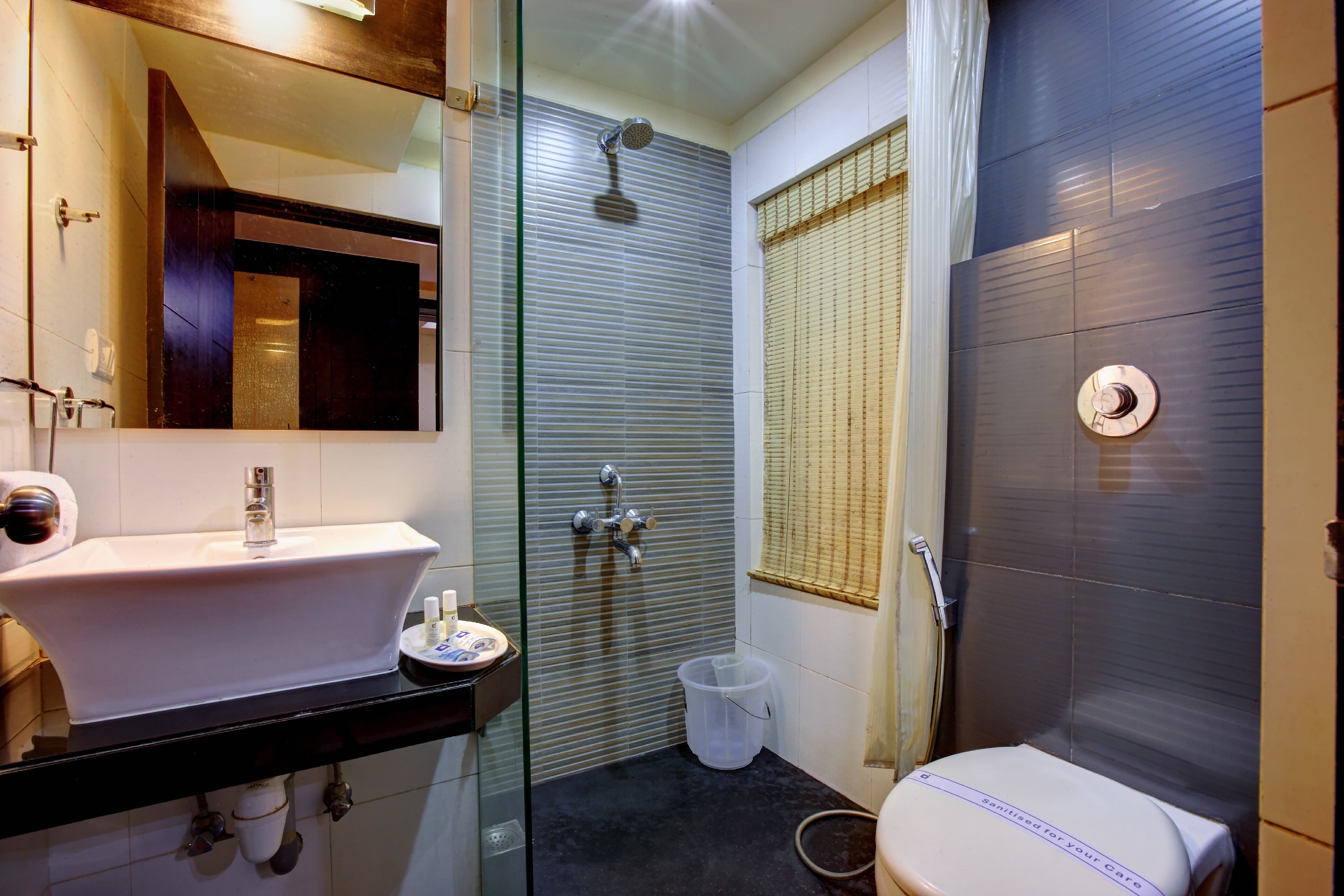 Hotel Arafa Inn Best Rates on Bangalore Hotel Deals, Reviews & Photos