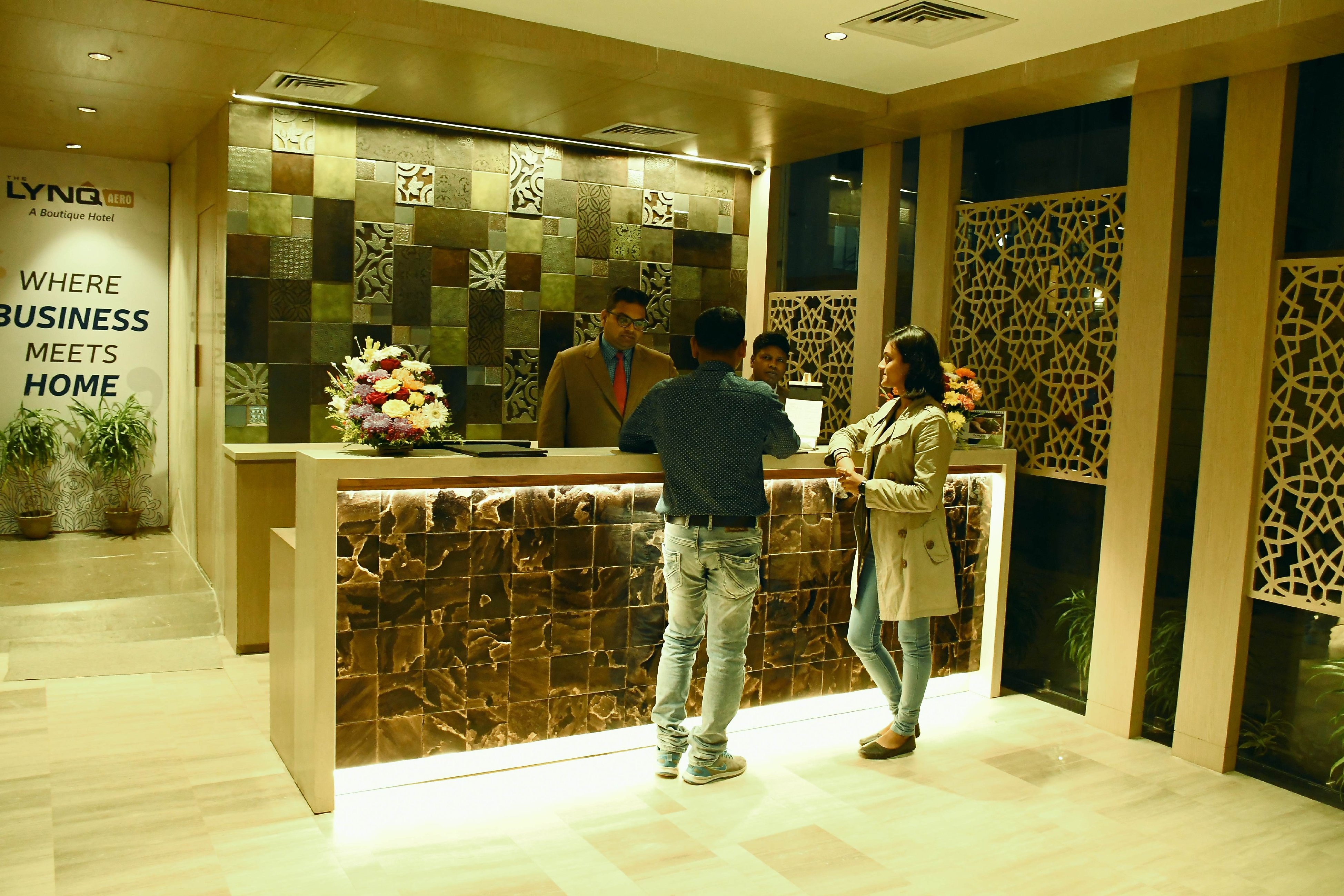 LYNQ AERO Best Rates on Kolkata Hotel Deals, Reviews & Photos