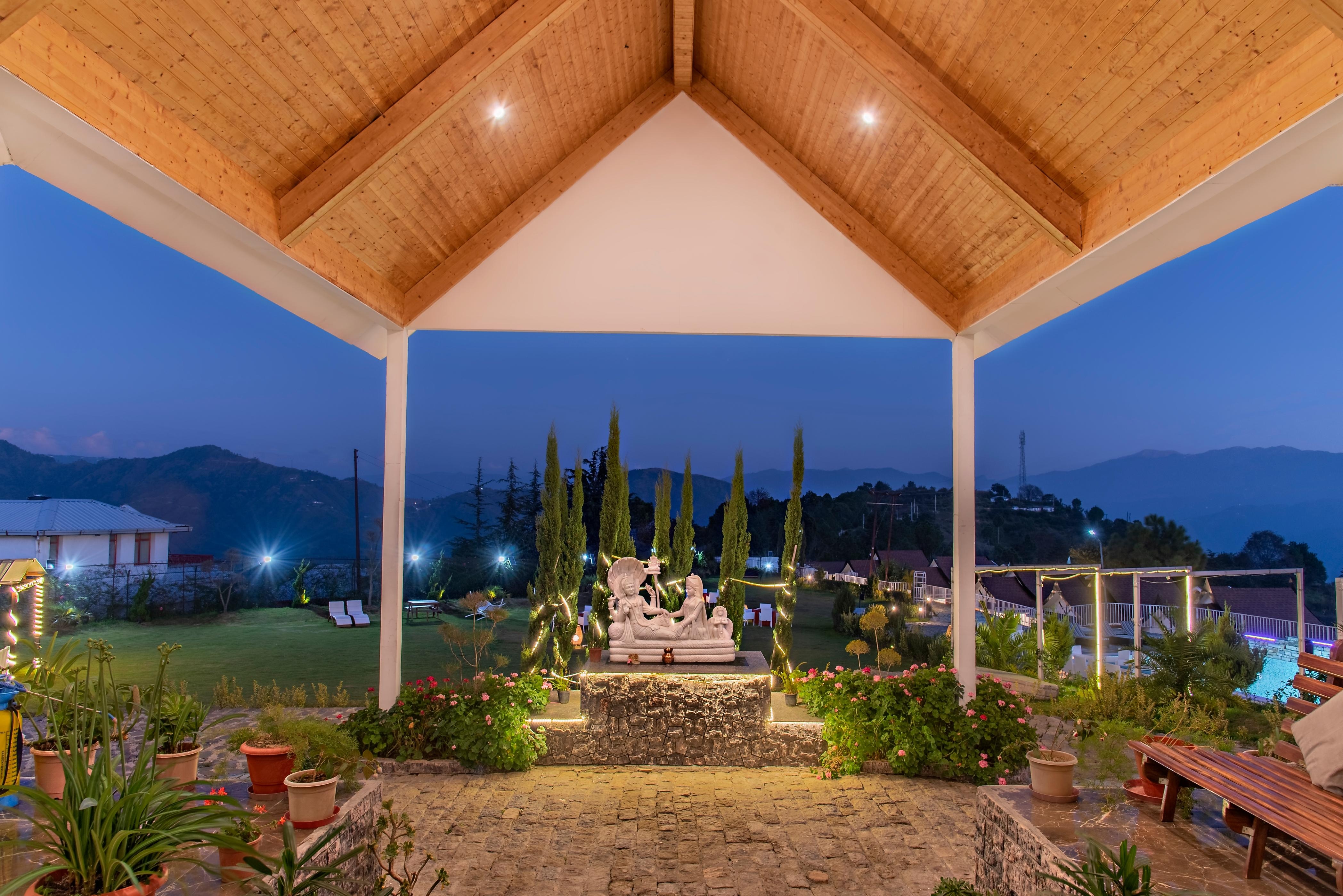 Chails Hamlet 𝗕𝗢𝗢𝗞 Chail Resort 𝘄𝗶𝘁𝗵 𝗙𝗥𝗘𝗘 𝗖𝗮𝗻𝗰𝗲𝗹𝗹𝗮𝘁𝗶𝗼𝗻