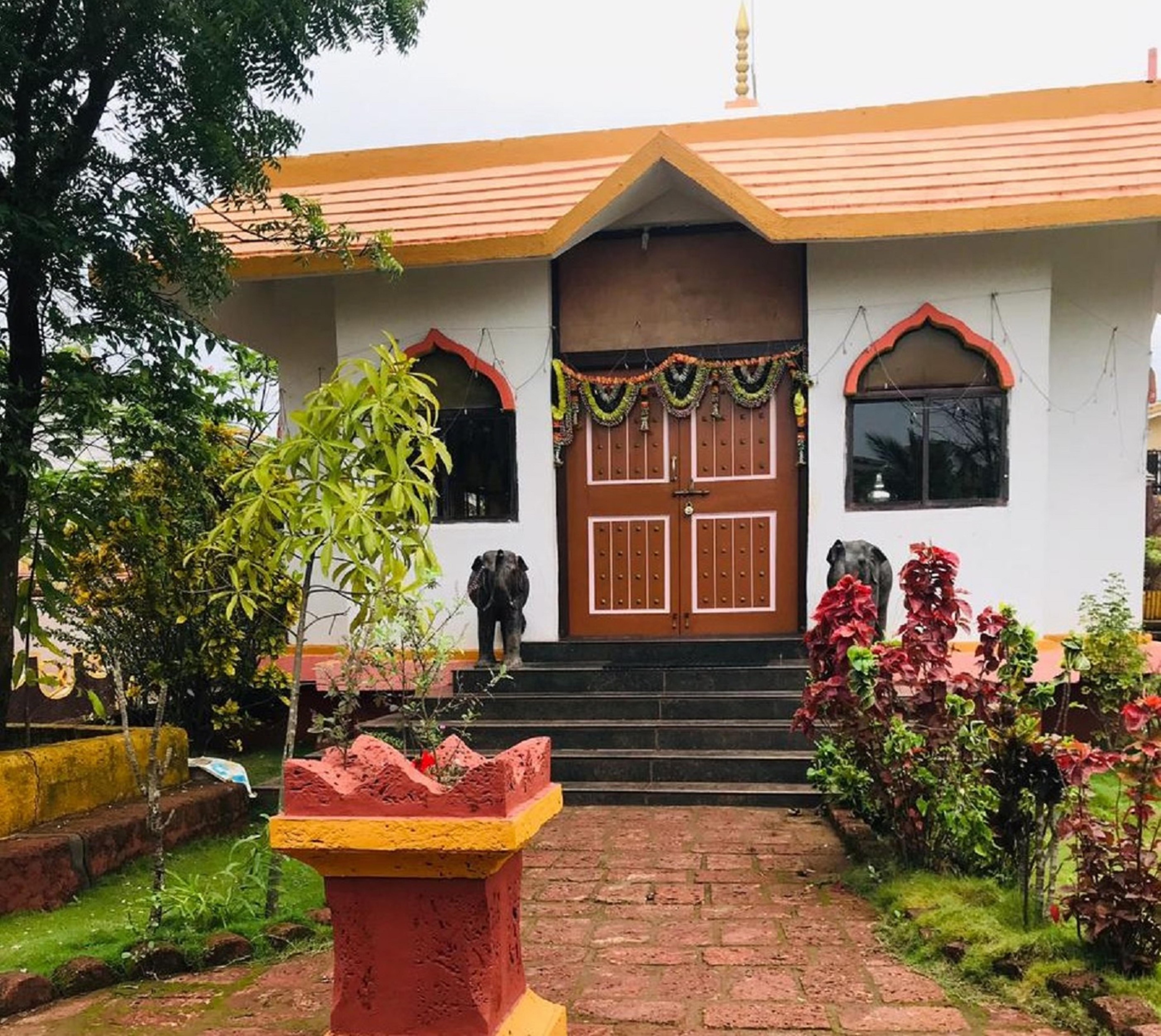 Kokan Safari, Chiveli Best Rates on Chiplun Hotel Deals, Reviews & Photos