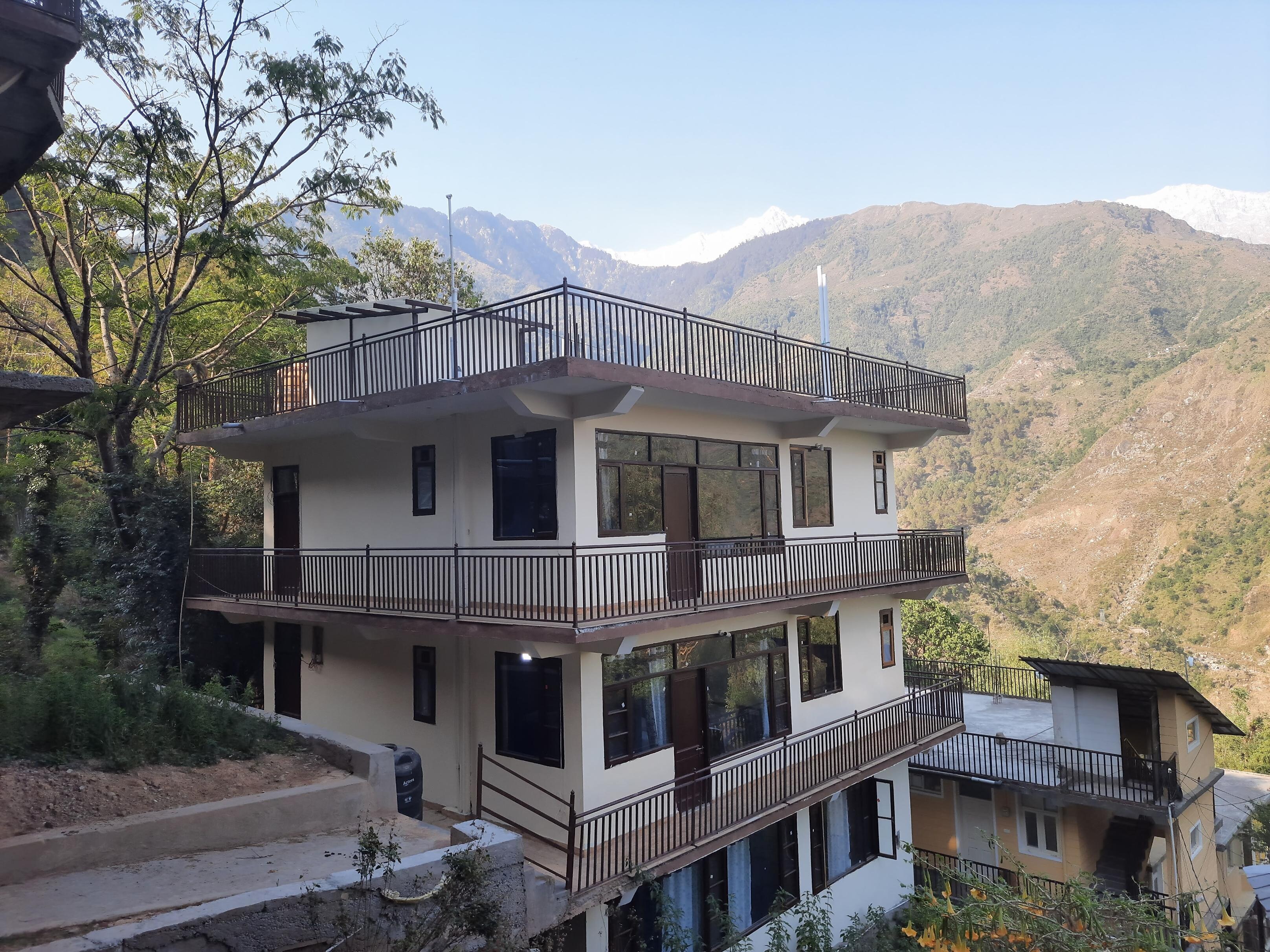 Joy Homestay |Rooms & Kitchen 𝗕𝗢𝗢𝗞 Dharamshala Homestay