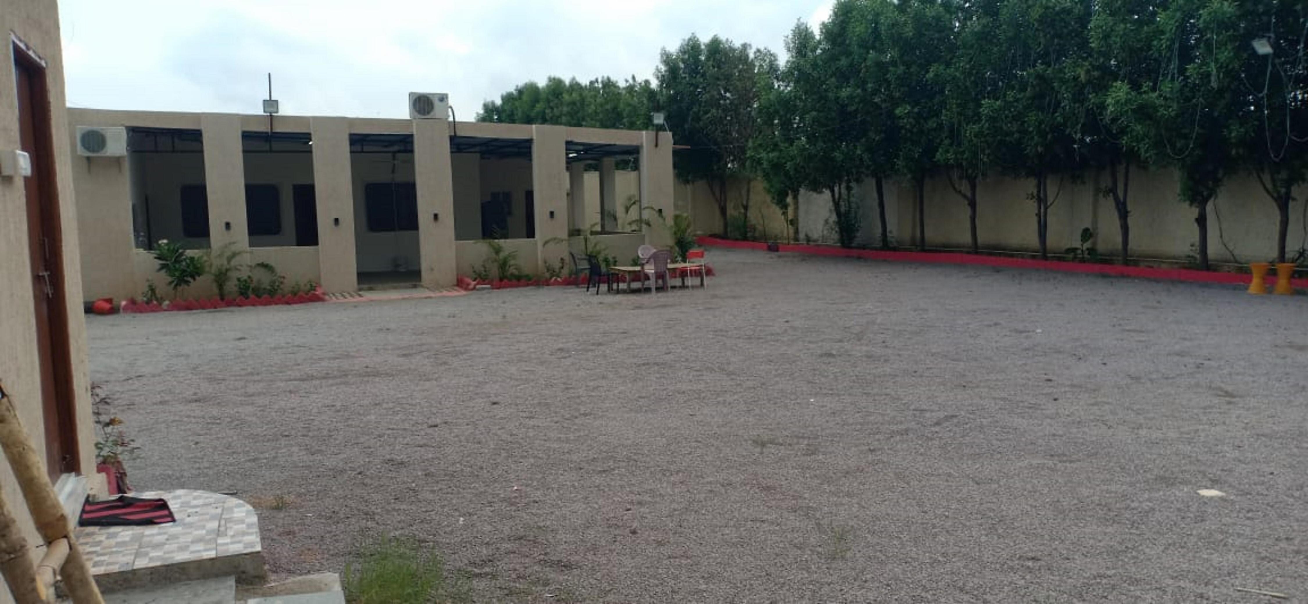 Star Farm House Best Rates on Hyderabad Hotel Deals, Reviews & Photos