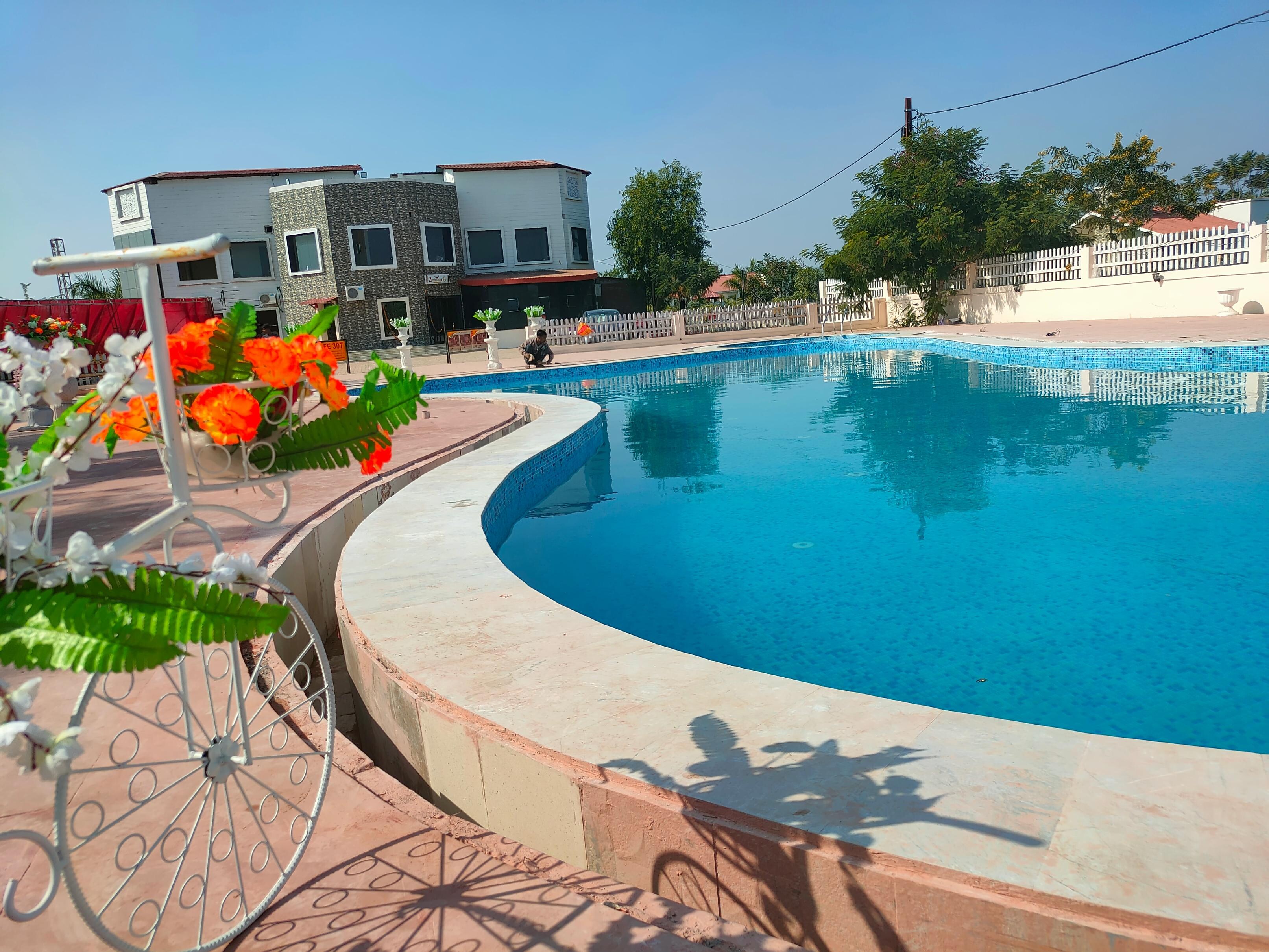 Atharva Greens Club and Resorts Best Rates on Rewa Hotel Deals, Reviews ...